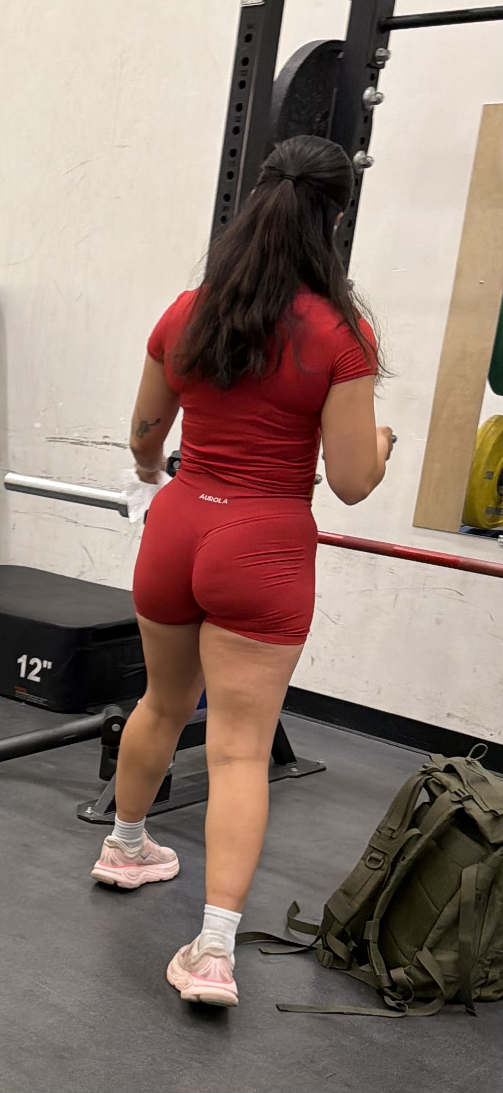 Insane RED Yoga Shorts Latina bending over at gym - Spandex, Leggings ...