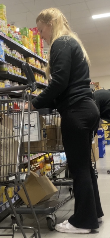 FIRST POST German Girl she look on me - Spandex, Leggings & Yoga Pants ...