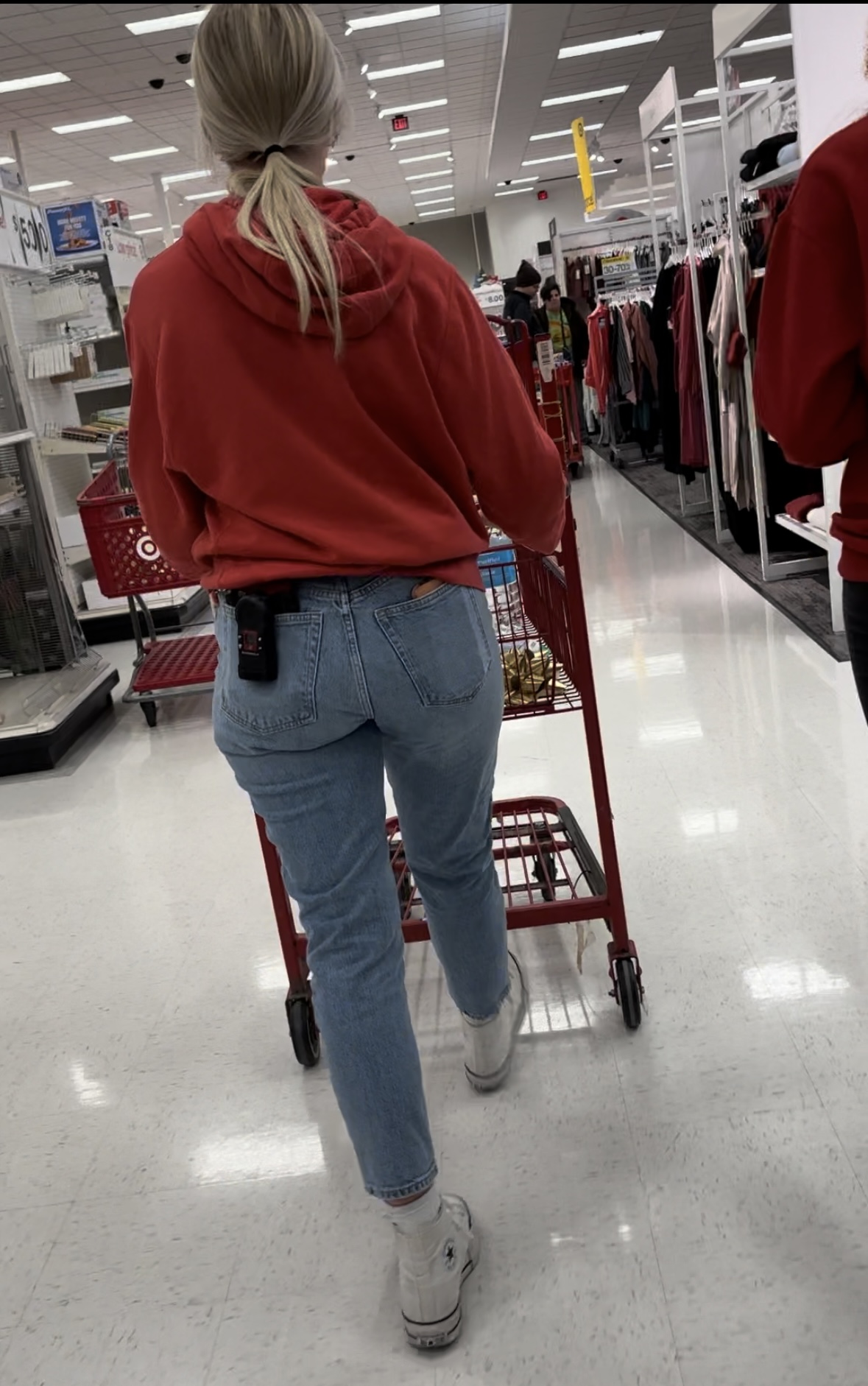 Target worker - Tight Jeans - Forum