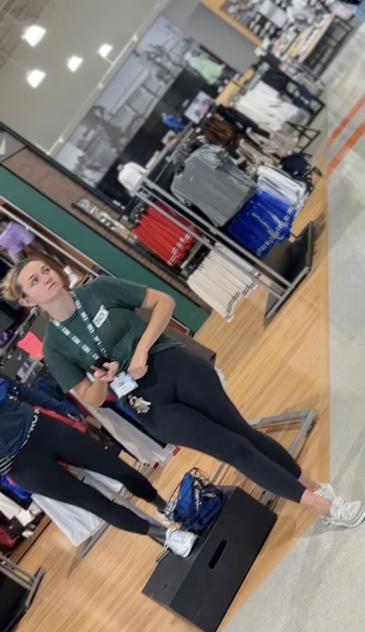 Three Hottest DSG Employees 😮‍💨💦 - Forum