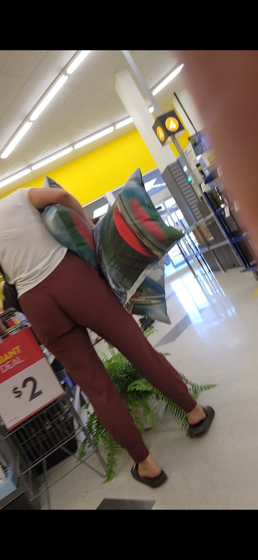Sexy Wedgie Milf Ass In Her Red Lulu Pants Spandex Leggings And Yoga Pants Forum