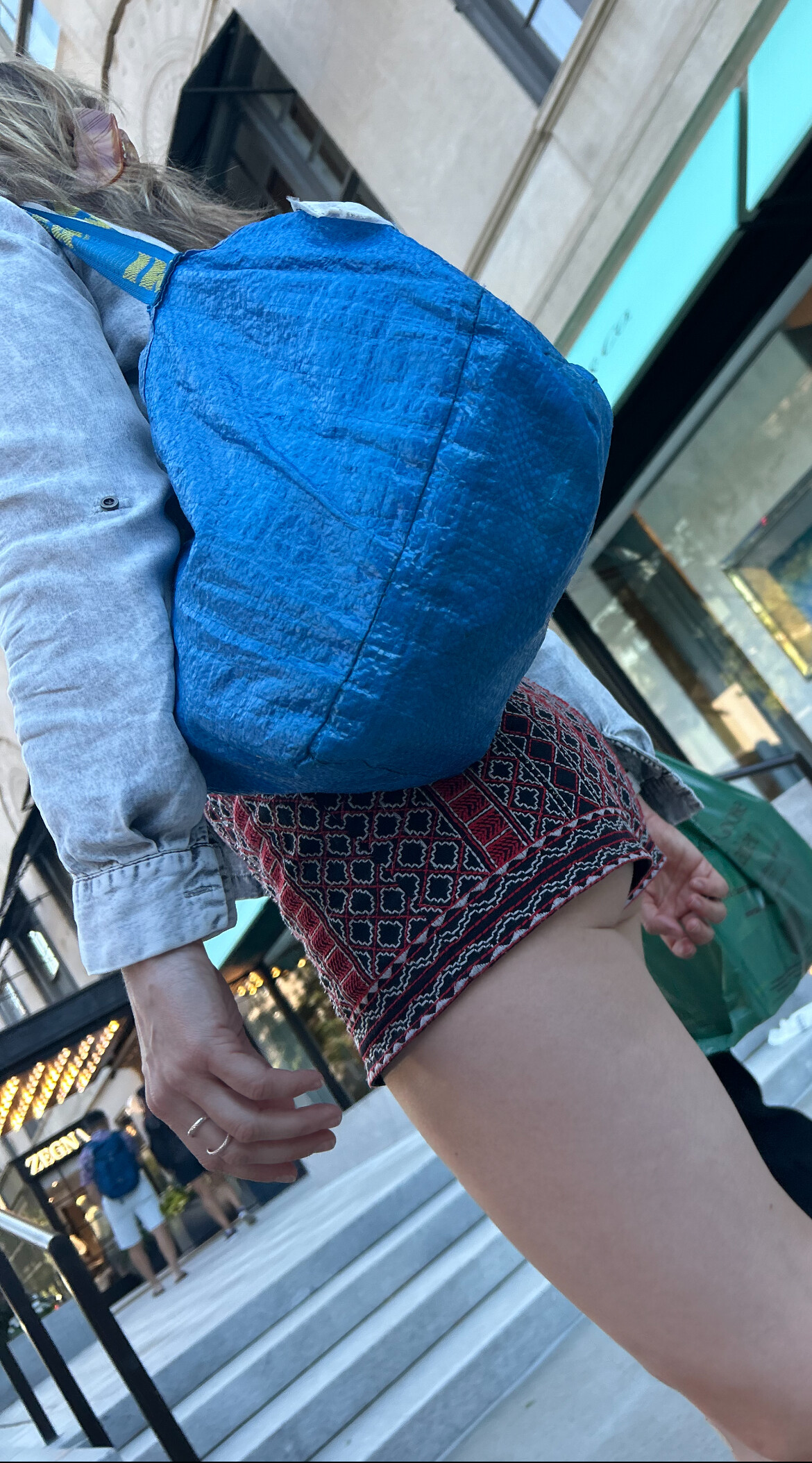 Oc Brunette With Ass Cheeks Peaking Out Short Shorts And Volleyball Forum 6228
