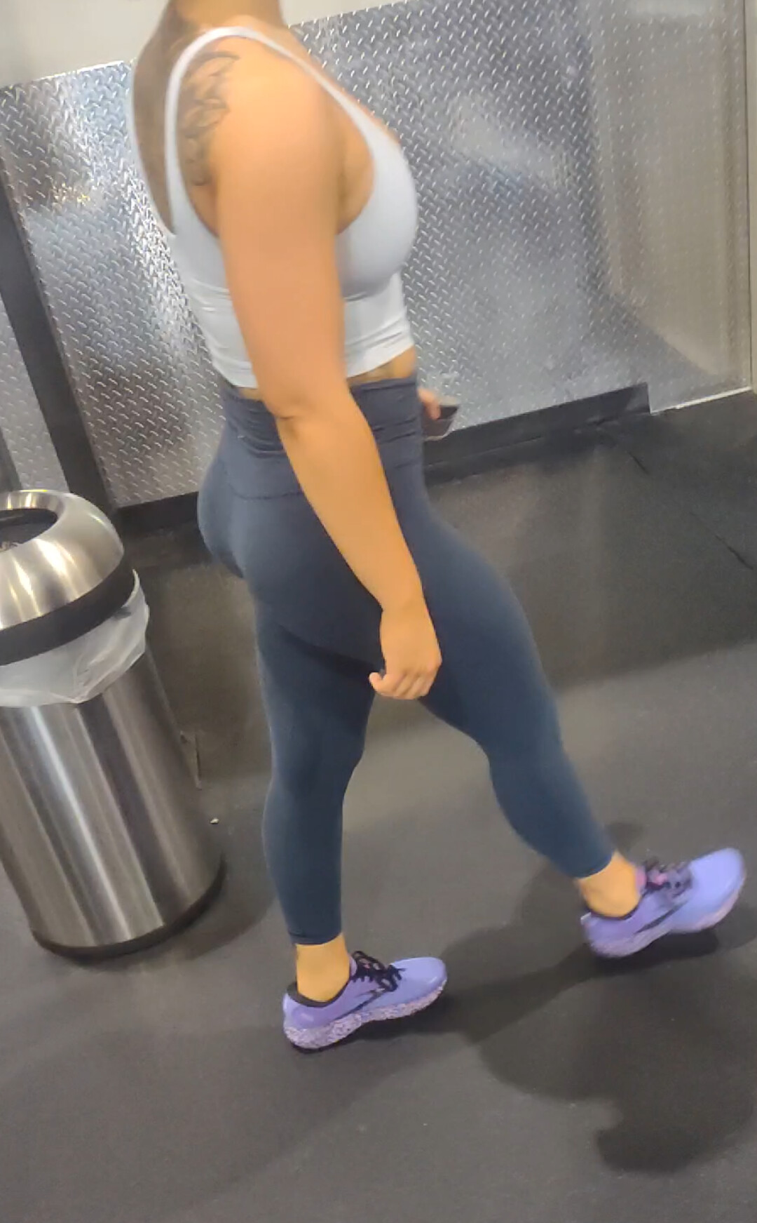 2 gym pawgs on treadmill side by side - Spandex, Leggings & Yoga Pants - Forum