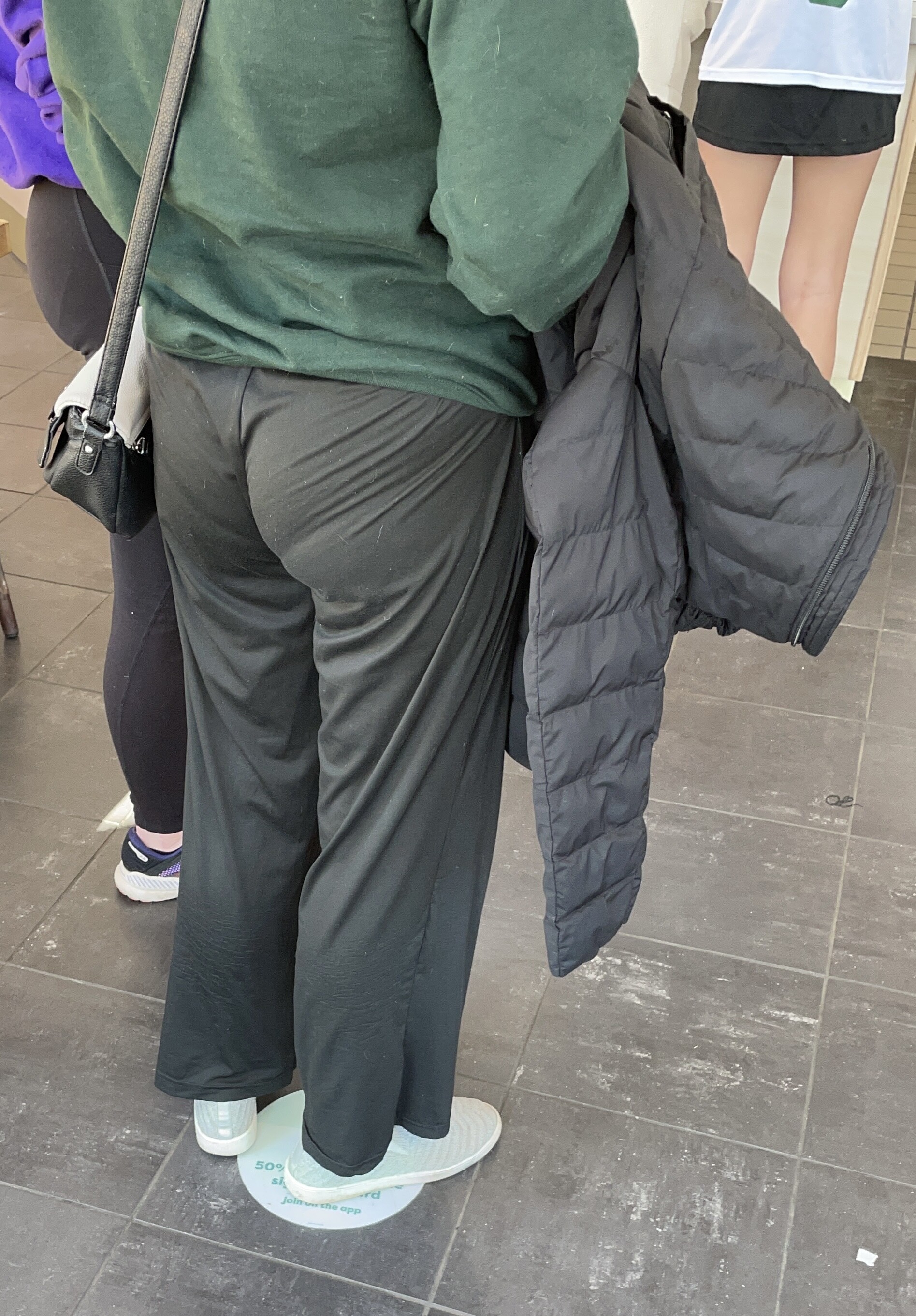 She must like the wedgie - Spandex, Leggings & Yoga Pants - Forum