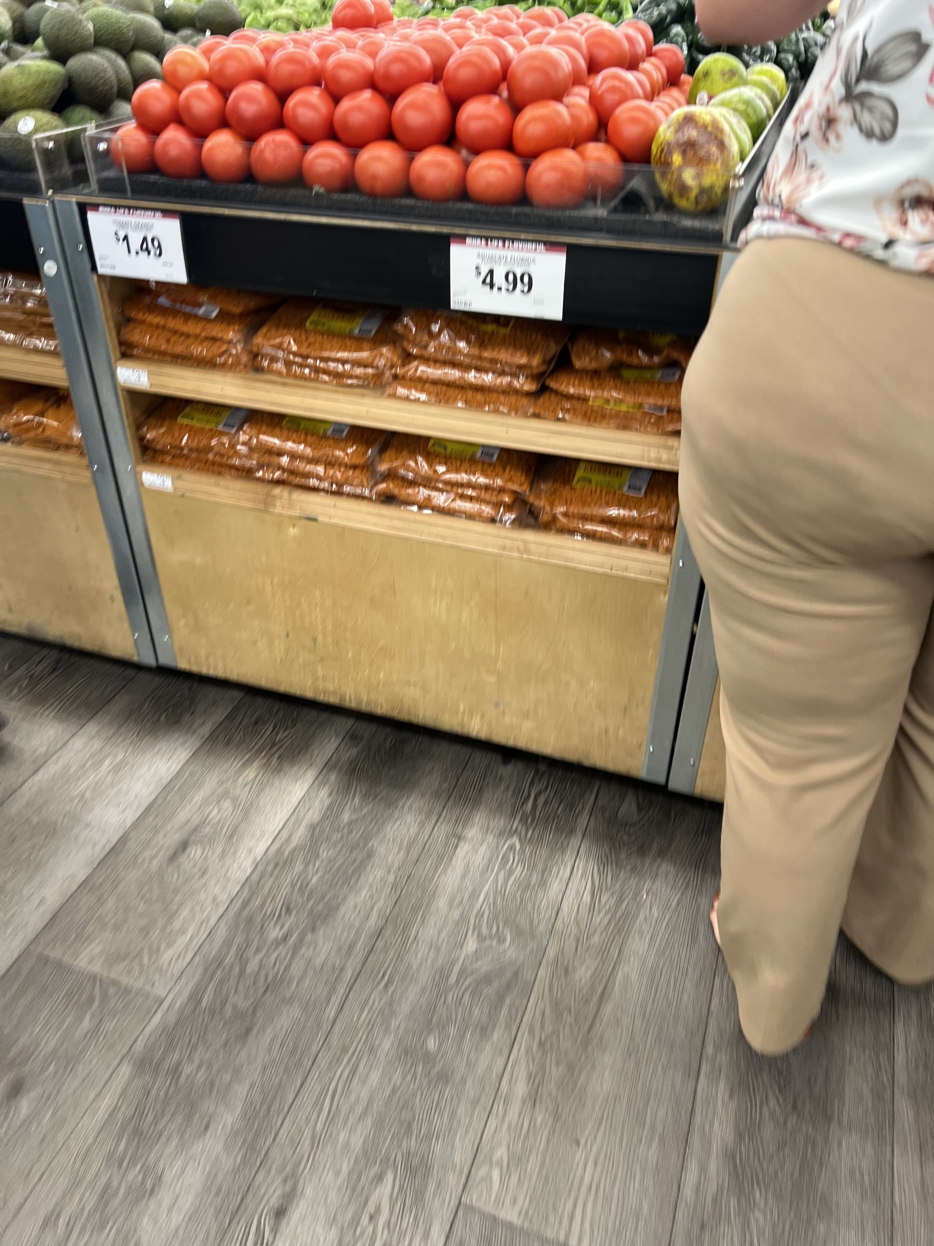 Scrumptious Latina Milf VPL (OC) - Spandex, Leggings & Yoga Pants - Forum