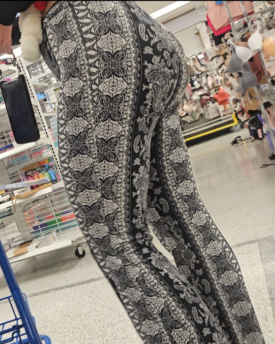 Hot Curly haired wearing the FORBIDDEN (flare print) pants - Forum