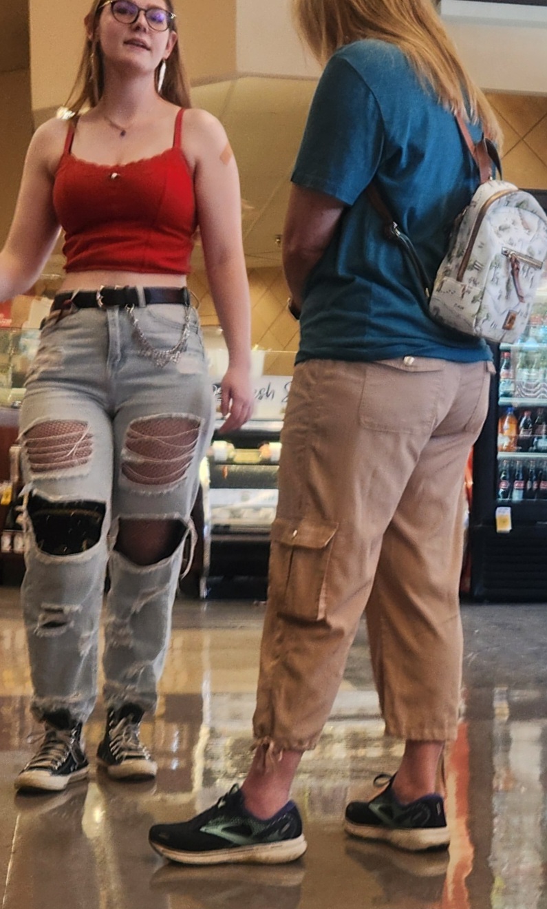 Hot blond in fishnets and her mom get coffee - Tight Jeans - Forum