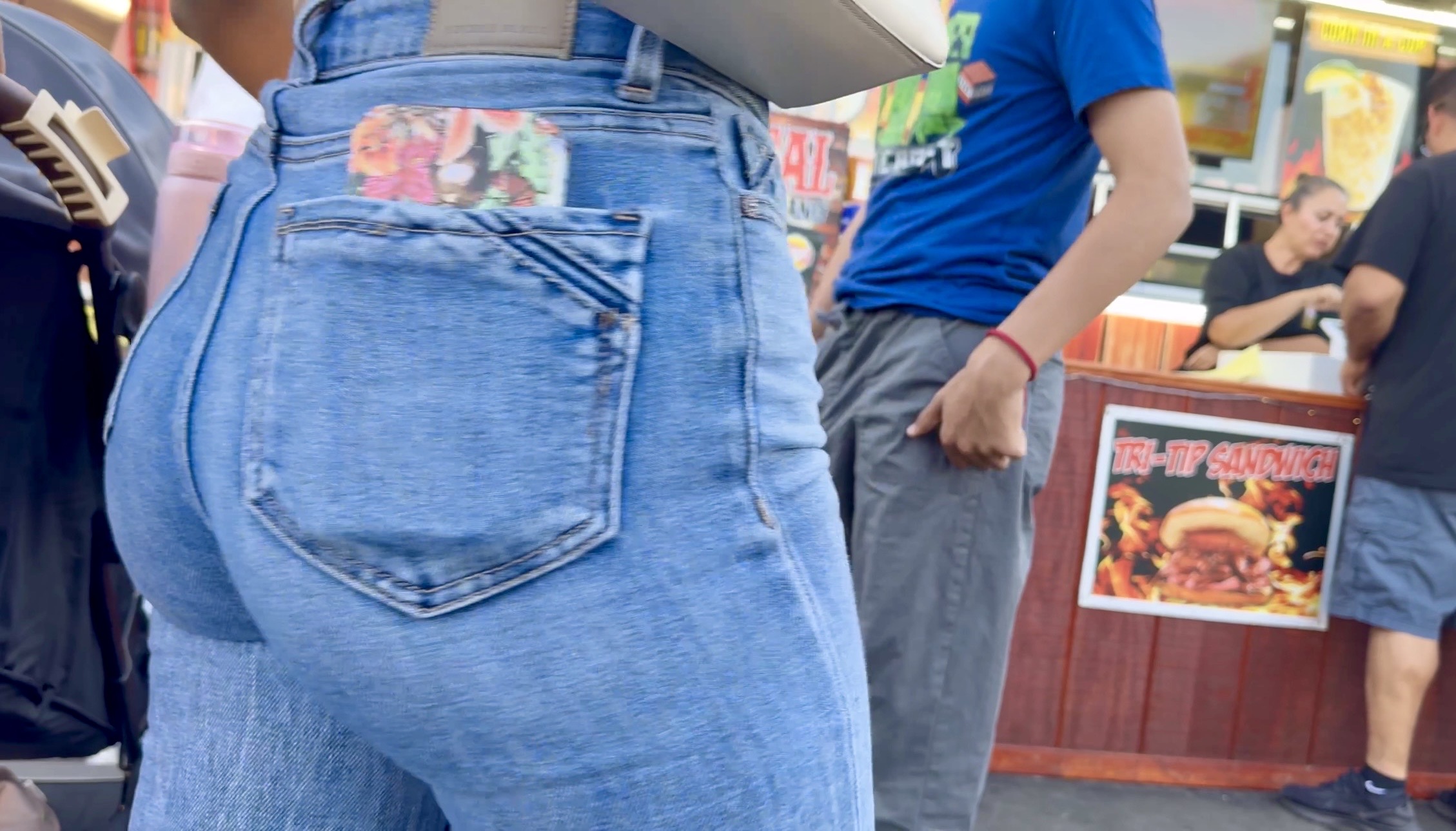 One Of My Best Caps In A While: A Tight Latina OC - Tight Jeans - Forum