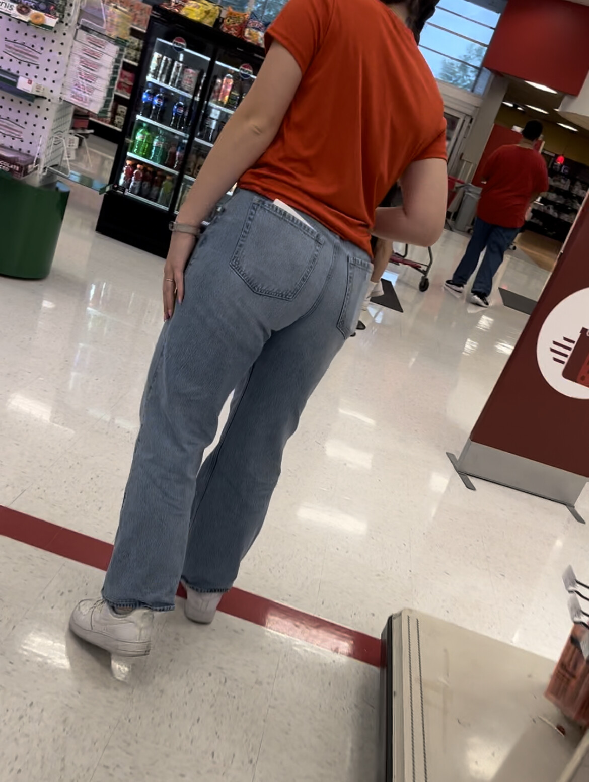 PAWG TARGET Worker In Jeans ( FACESHOT) - Tight Jeans - Forum