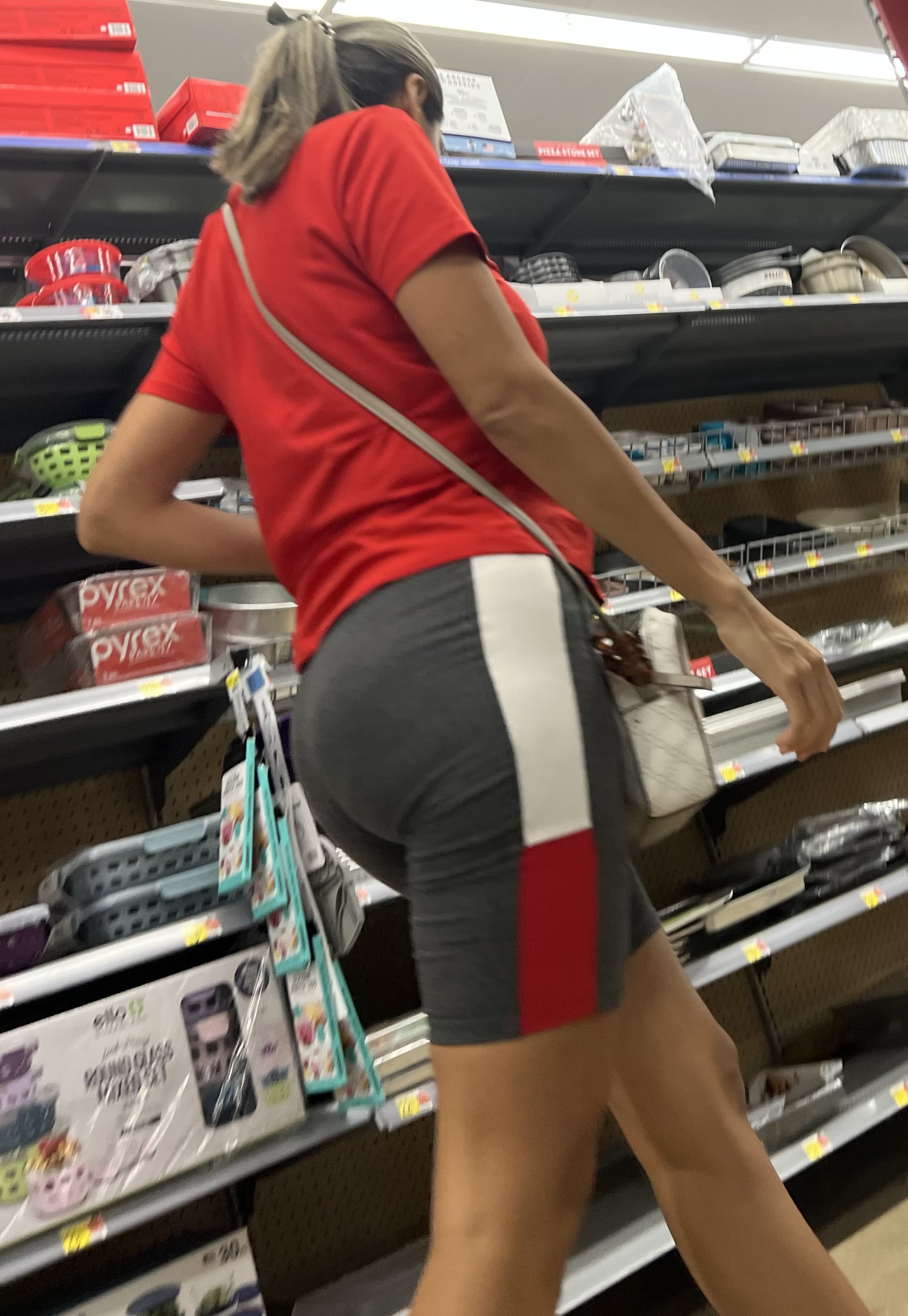 Latina Milf In Biker Shorts Spandex Leggings And Yoga Pants Forum