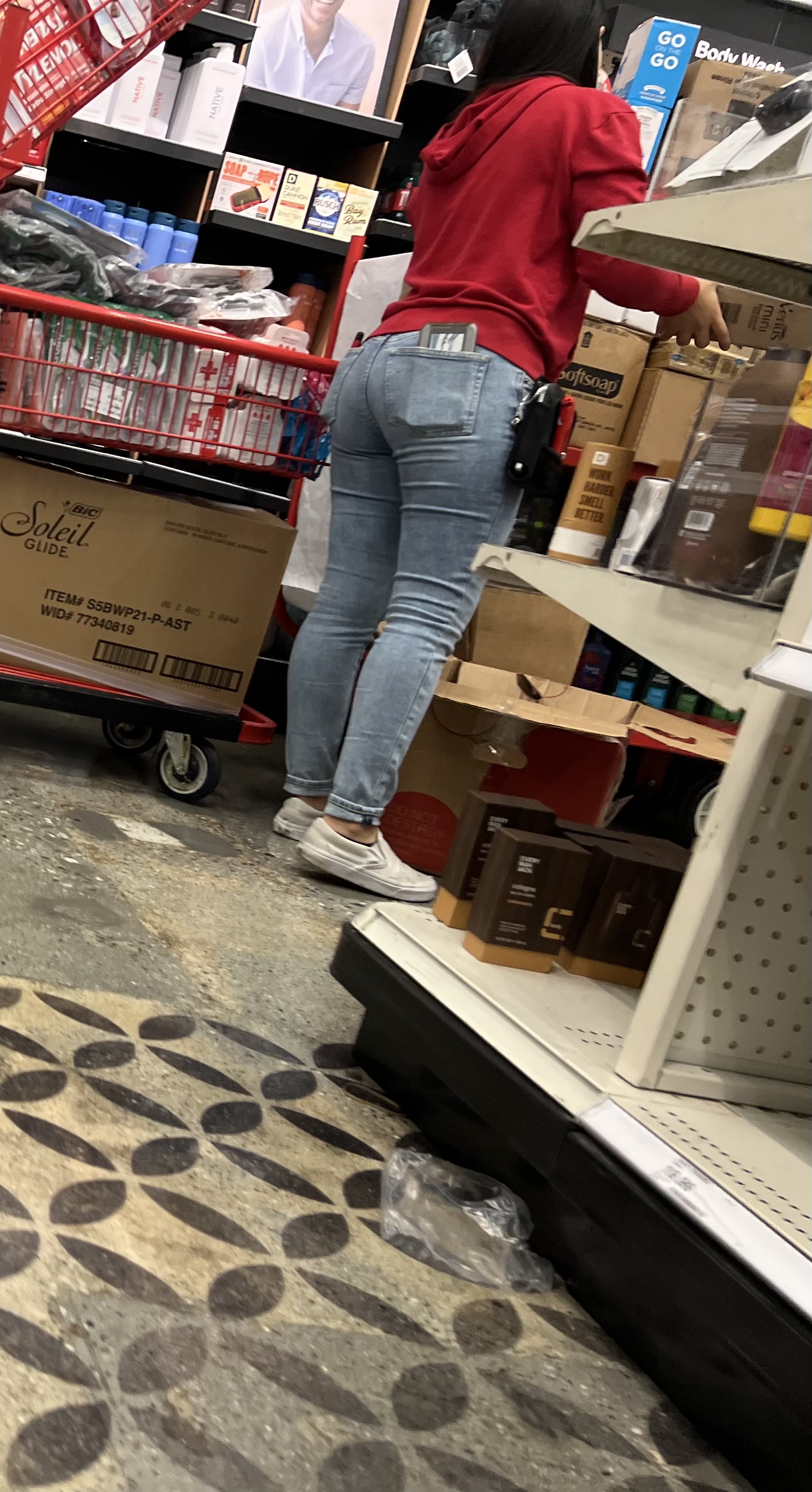 Target Employee Bending Over With A Nice Ass In Jeans Perky Bubble