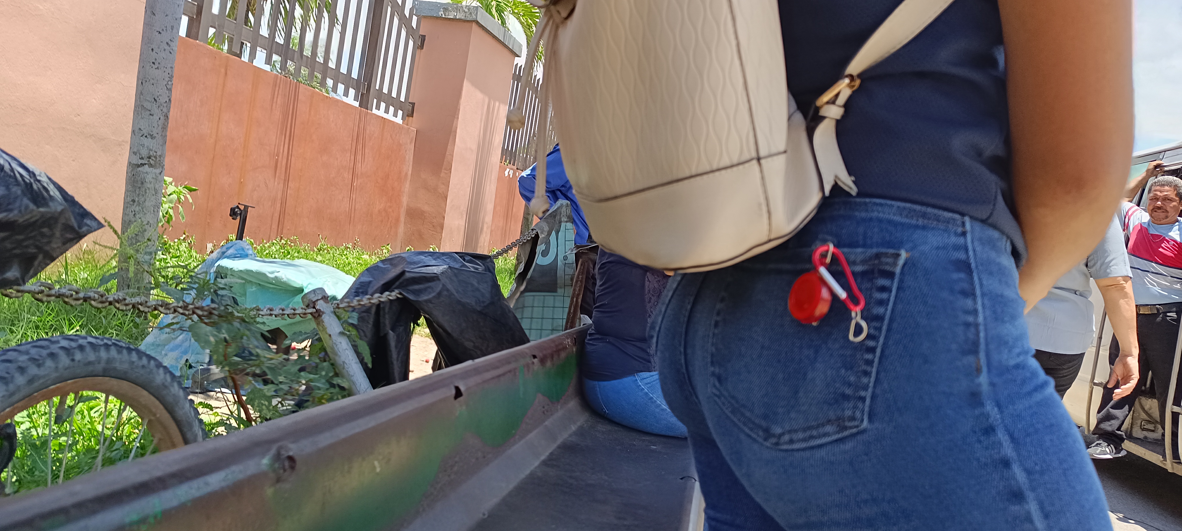 Perfect shape ass in jeans (I'm Baaaack) - Tight Jeans - Forum