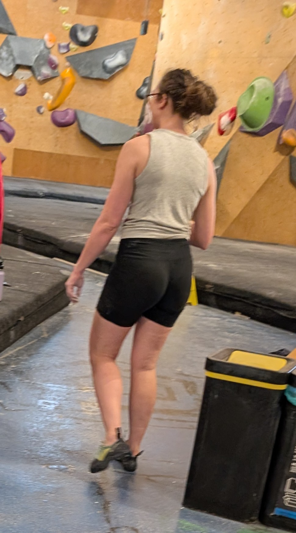 Nerdy PAWG in biker shorts, side profile was insane! - Short Shorts ...