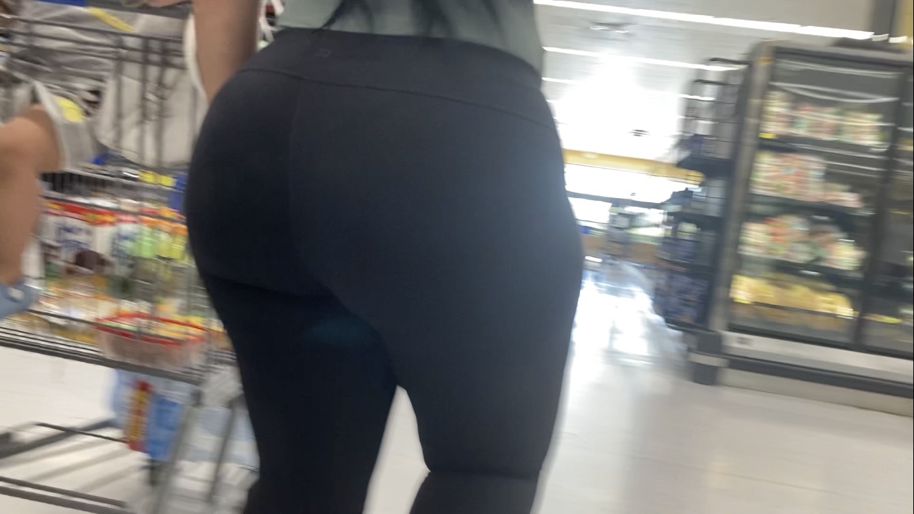 TWO FAT ASS LATINA MILFS (OC) - Spandex, Leggings & Yoga Pants - Forum
