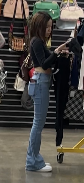 Petite Asian ho showing off tramp stamp & bubble butt - Tight Jeans - Forum