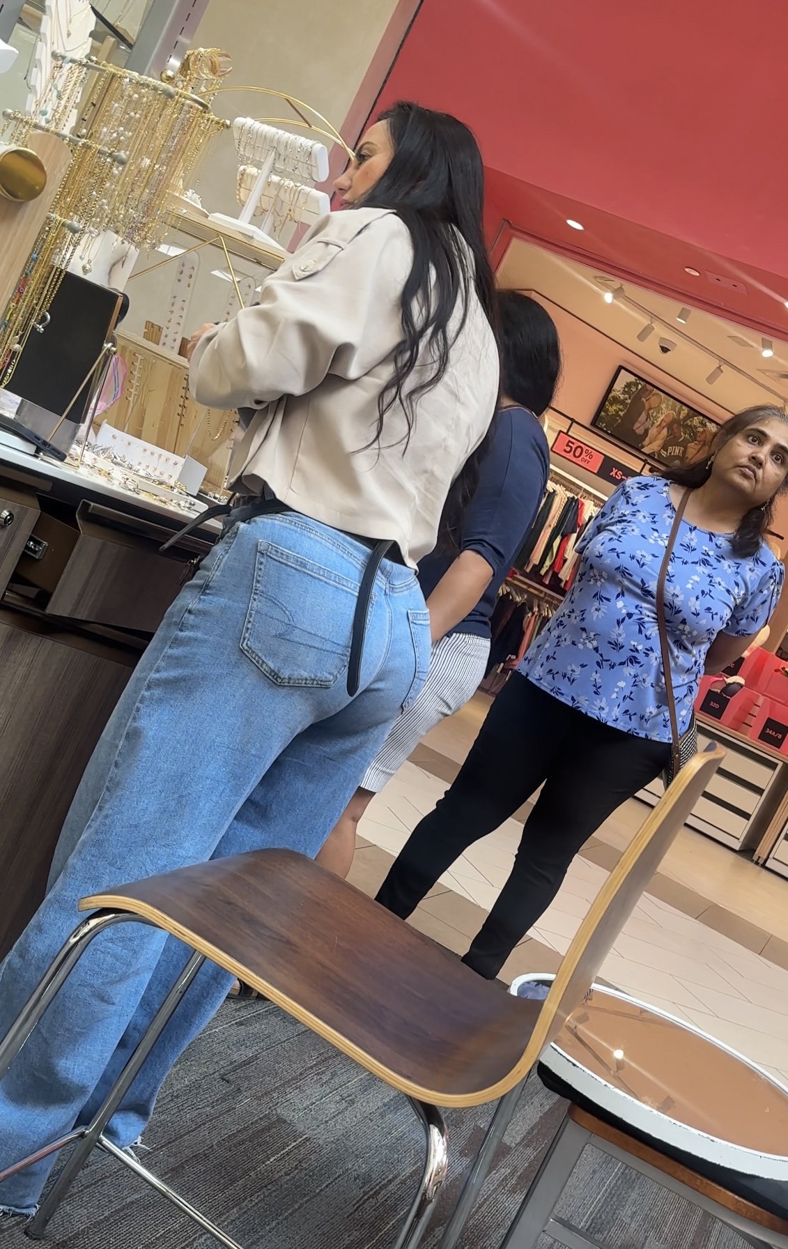 Mall BBL Latina pt2 - Tight Jeans - Forum