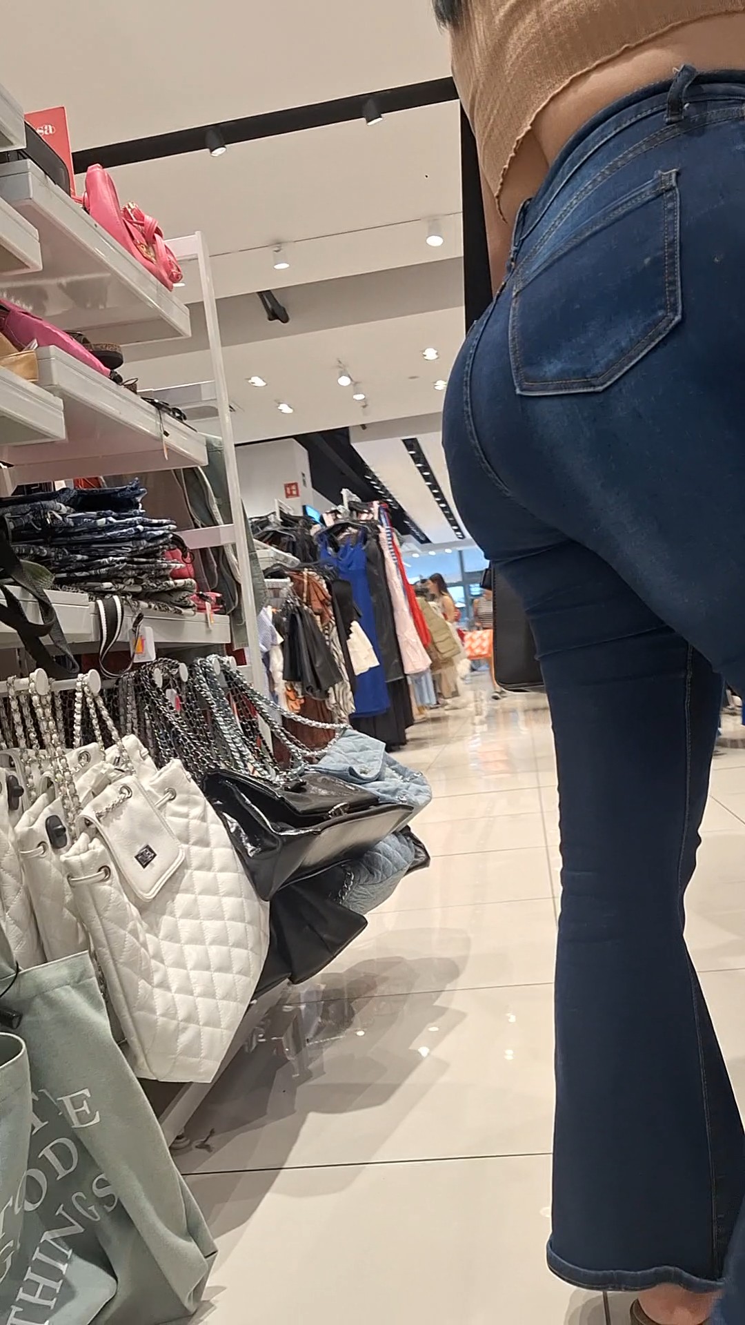 Two big culos latinos, mom and her girl, pair of mamasitas [oc] - Tight Jeans - Forum