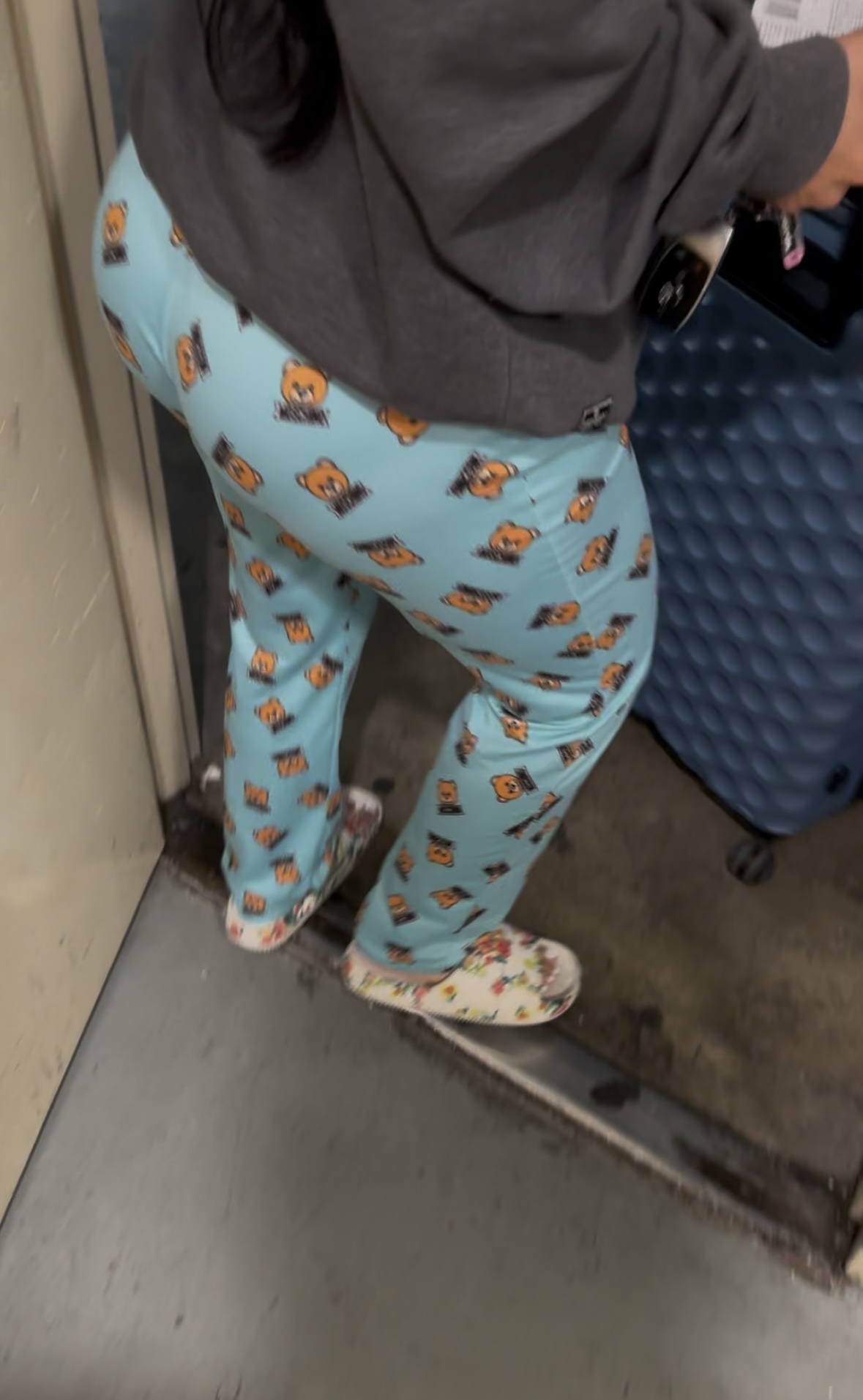 Big Booty in Blue Pants, Nice Jiggle (BBL?) - ass - Forum