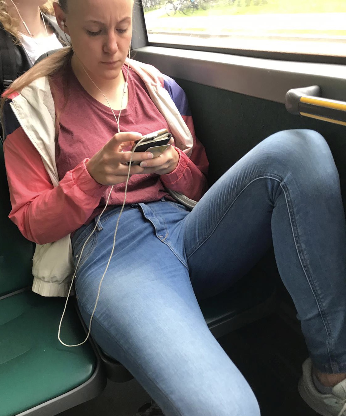 Two college students on bus + face shots - Tight Jeans - Forum