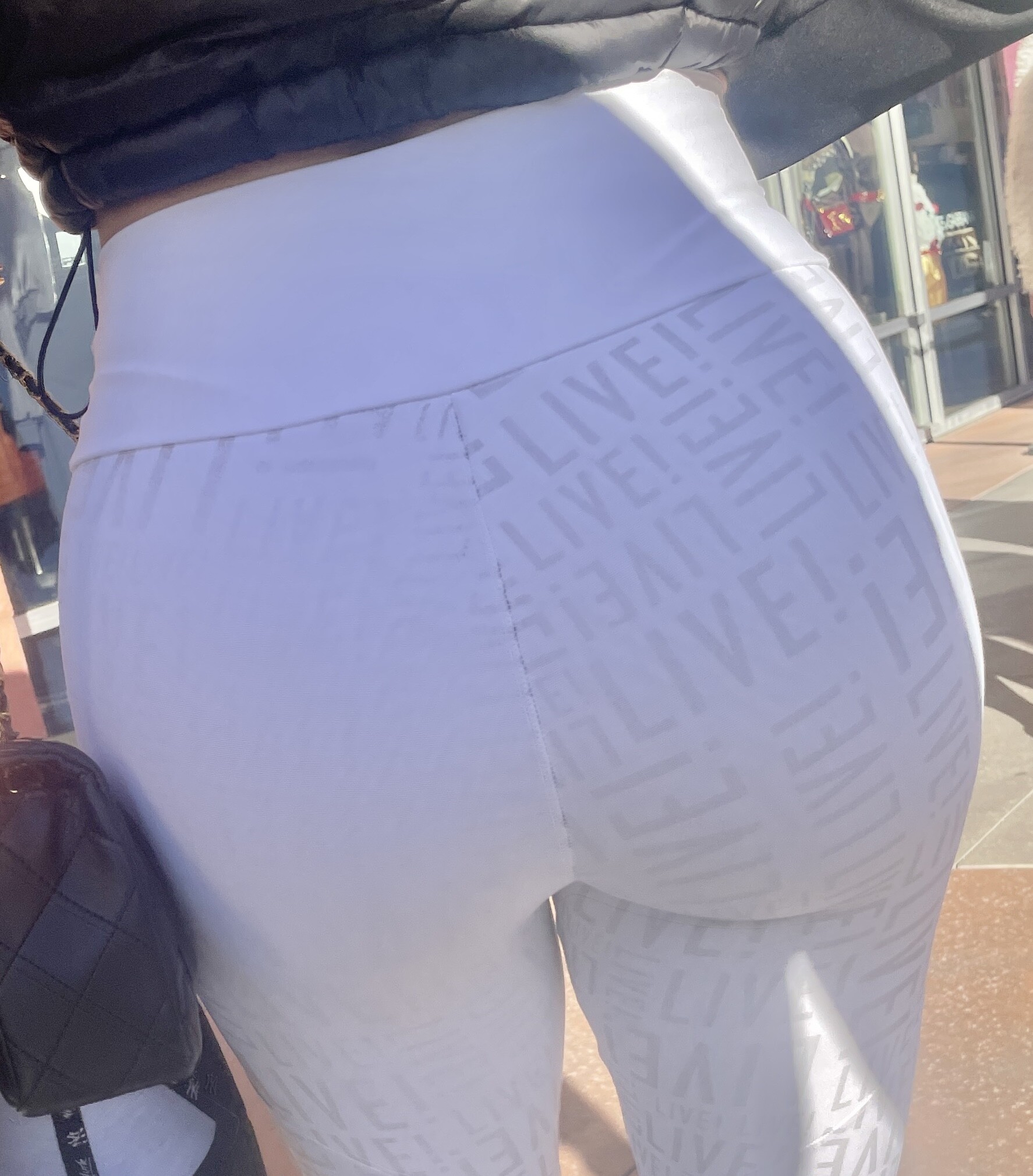 Amazing BBL in white leggings - Spandex, Leggings & Yoga Pants - Forum
