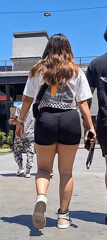 Brunette With Thick Legs In Tight Shorts Vpl [oc] Short Shorts