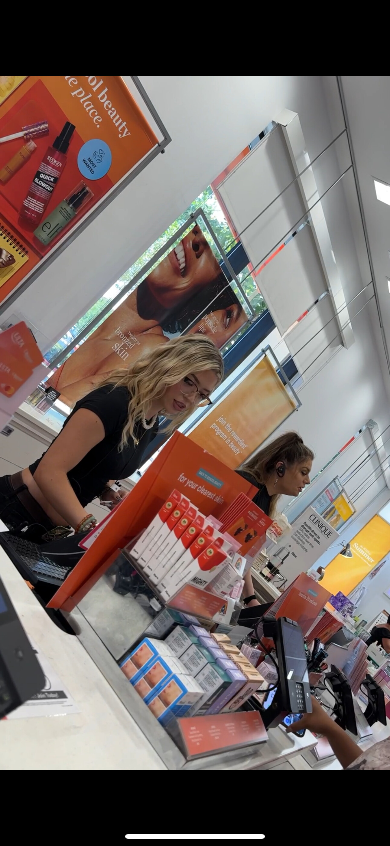 Face Shots of Super Hot Ulta Worker - face - Forum