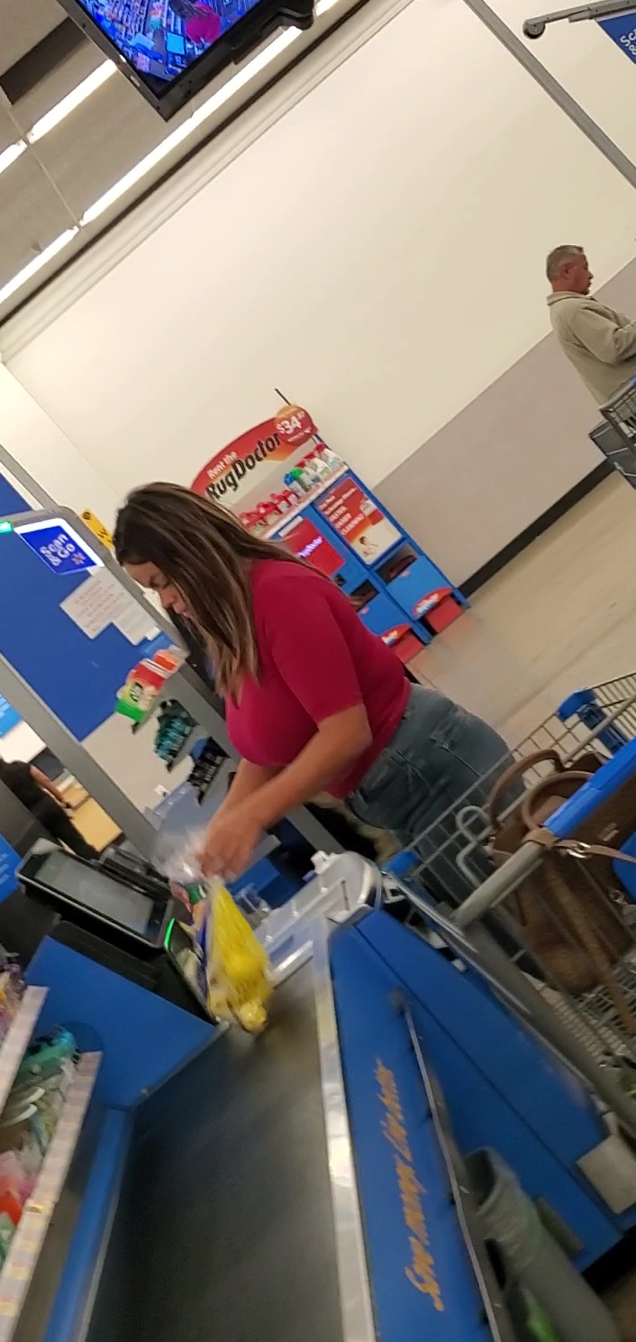 WHO KNOWS IF ILL EVER SEE THIS WOMAN AGAIN 😮‍💨😮‍💨 - Spandex, Leggings ...