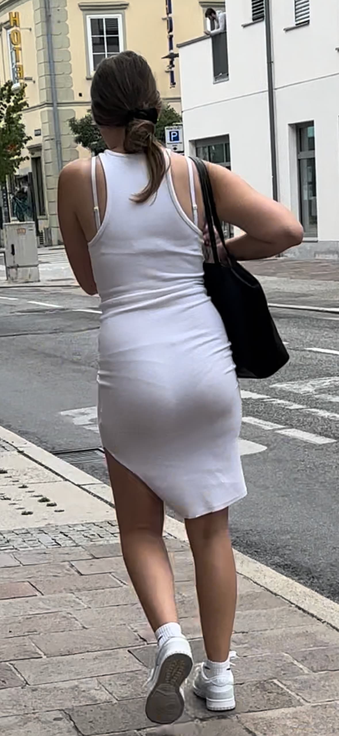 White dress, cute ass, vpl (+gif) - ass - Forum