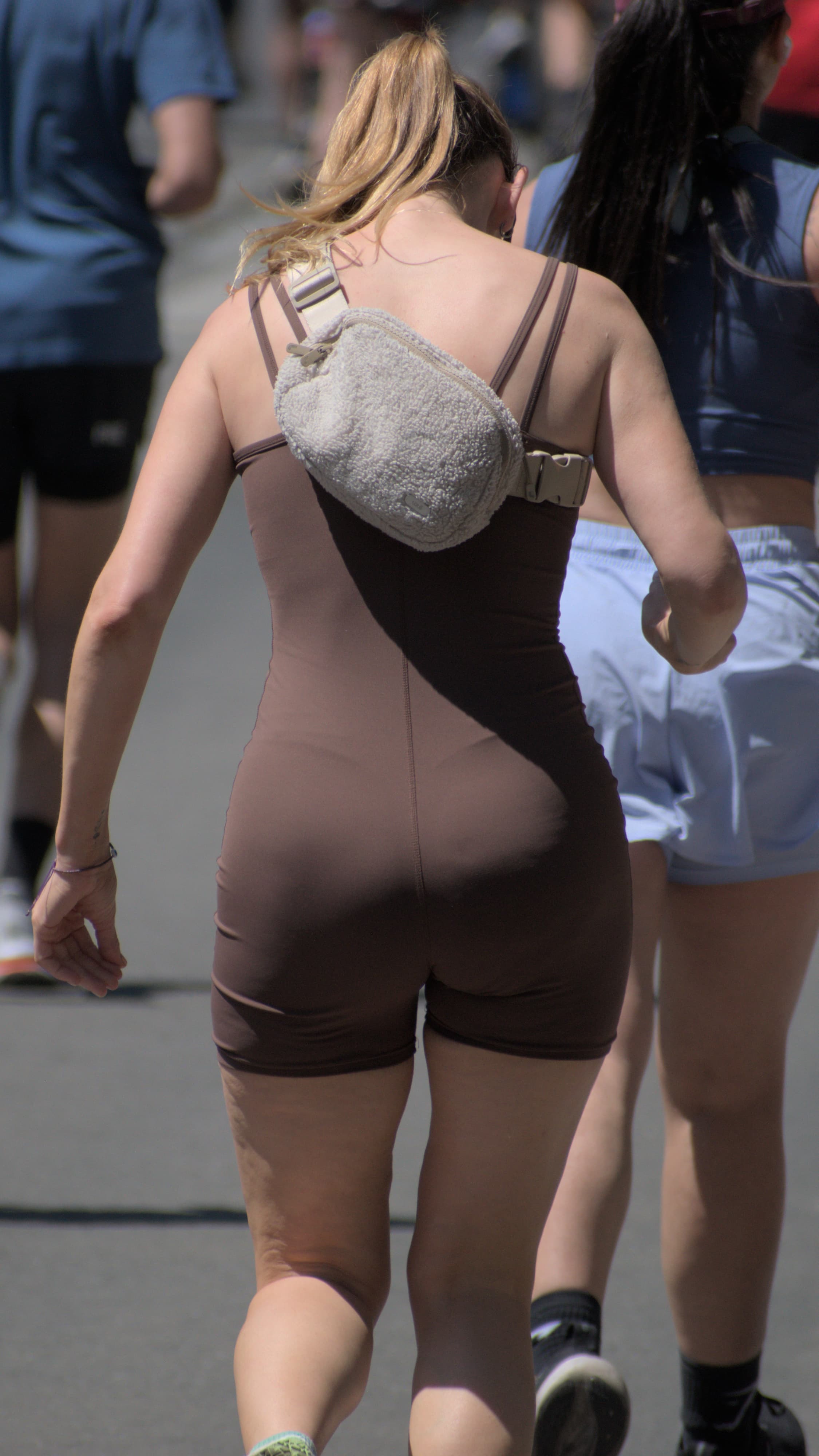 PAWG Brown body suit vtl (oc) HD - Short Shorts & Volleyball - Forum