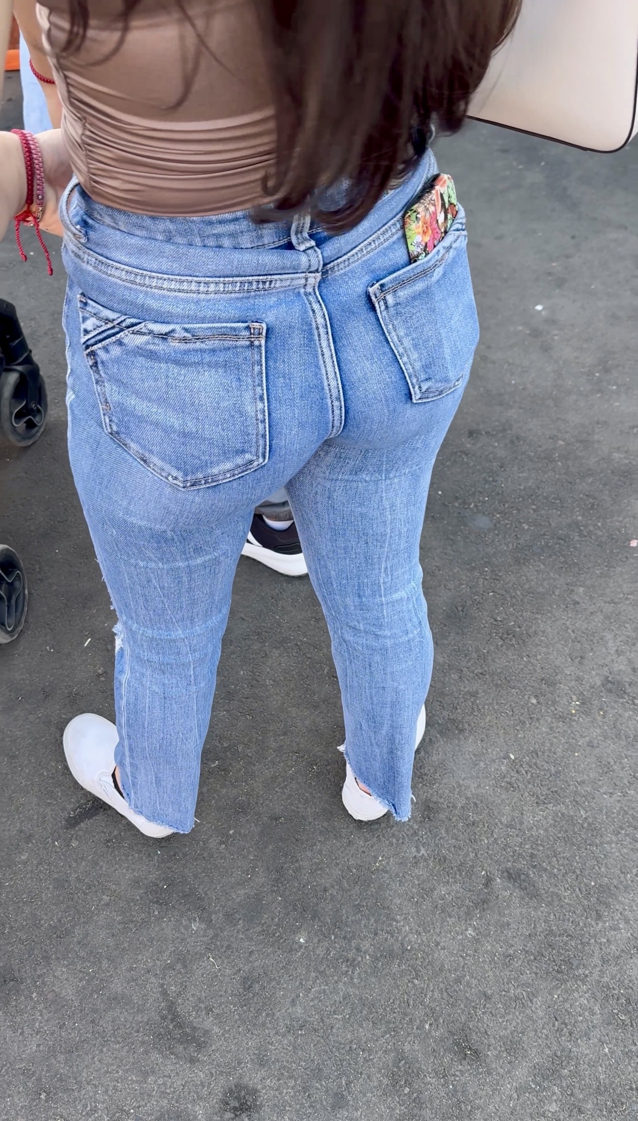 One Of My Best Caps In A While: A Tight Latina OC - Tight Jeans - Forum