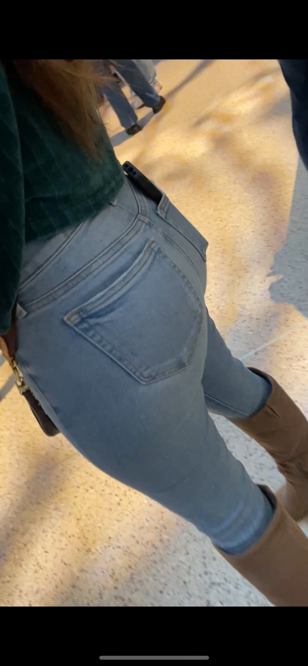 Ass shots in jeans with face shots - Tight Jeans - Forum