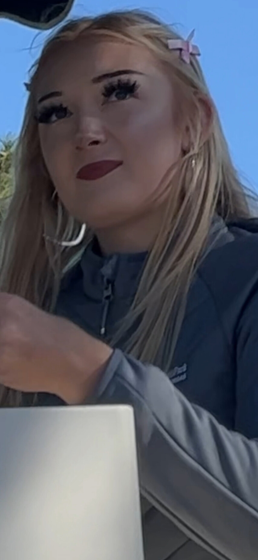 Tight Blonde Cart girl - Spandex, Leggings & Yoga Pants - Forum