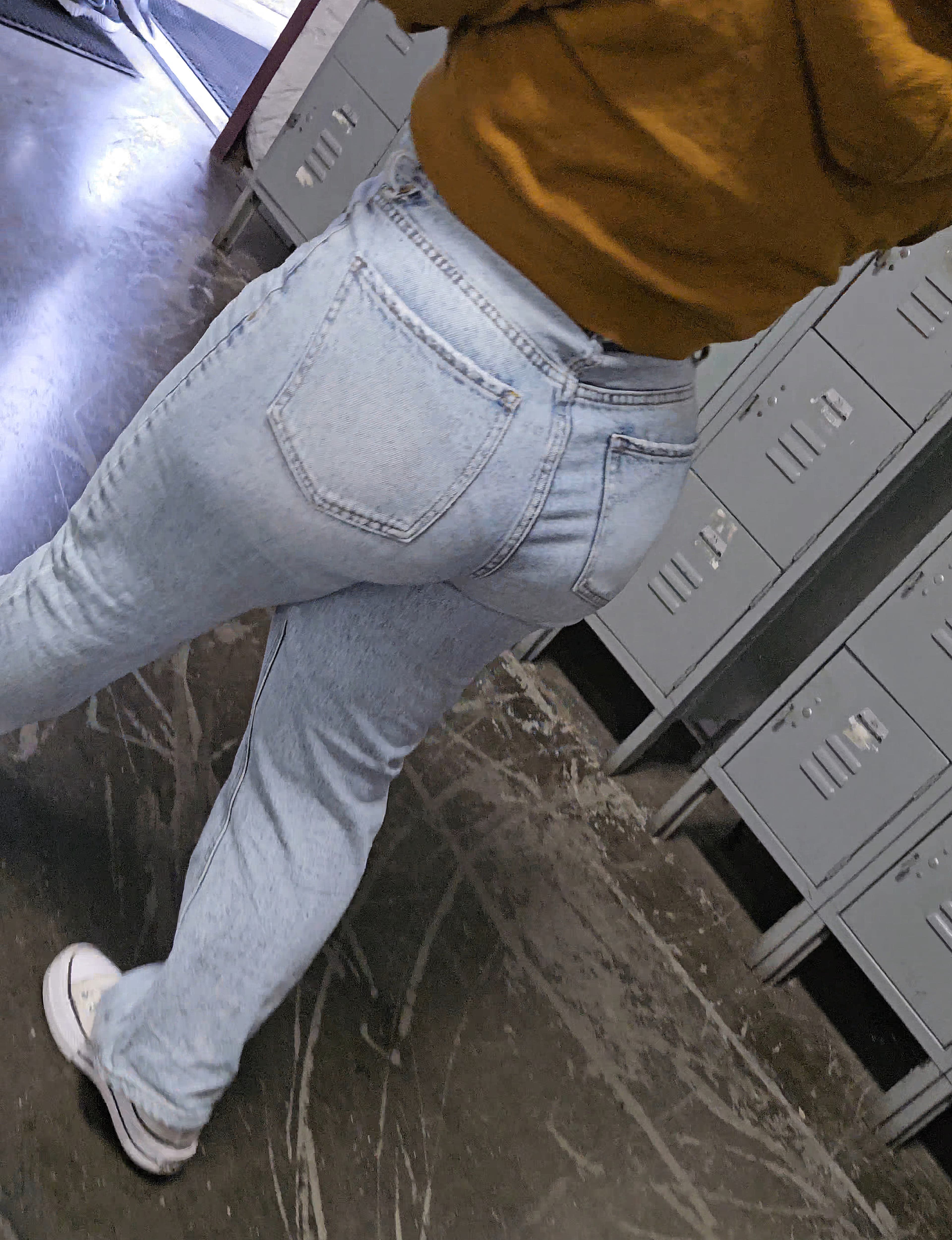 BBL milf. Juicy jeans bubble ass! OC - Forum