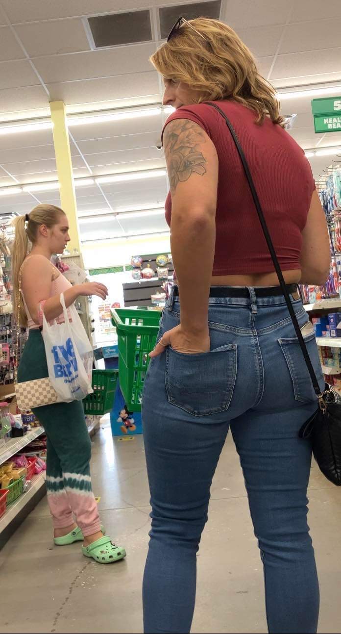 Tight Jeans Milf Booty Thicccness Tight Jeans Forum