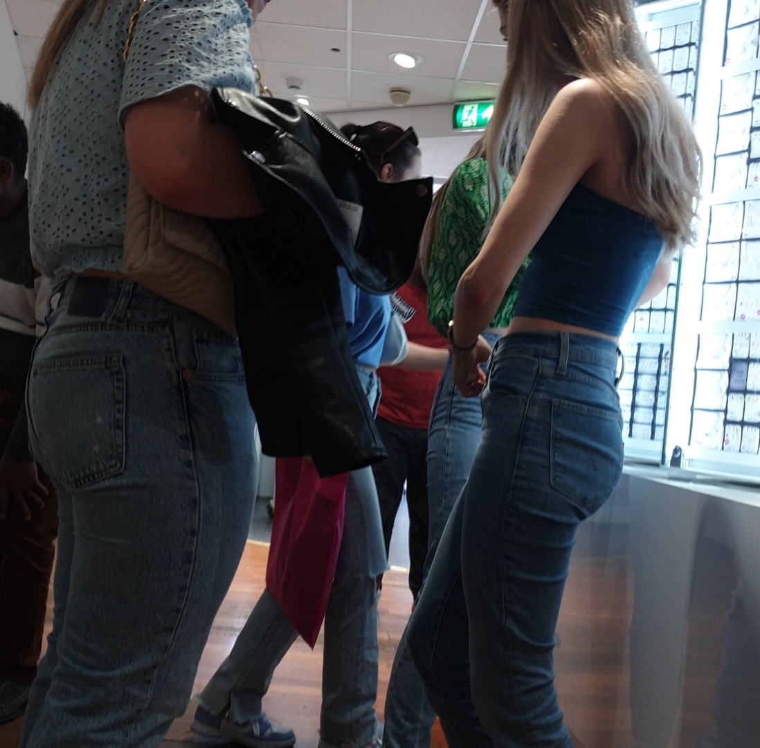 Team jeans! 4 girls with tight asses shopping around in tight jeans ...