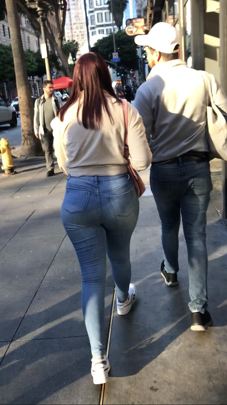 Sorry Fam, Thick Ass Latina Gotta Get Capped’ 🍑 🤳🏽 - Tight Jeans - Forum