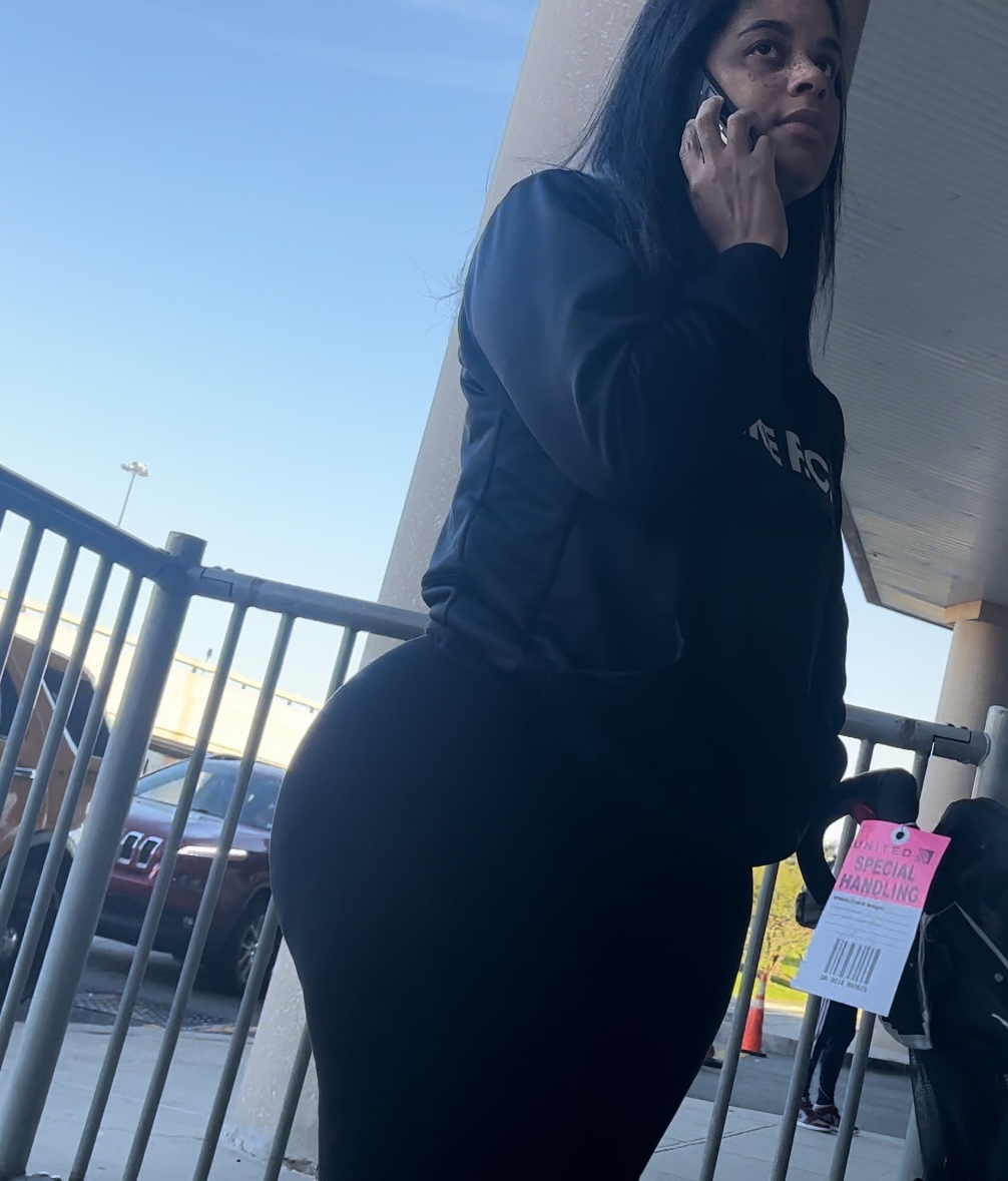Dominican mom in see thru leggings with insane BBL - Spandex, Leggings ...