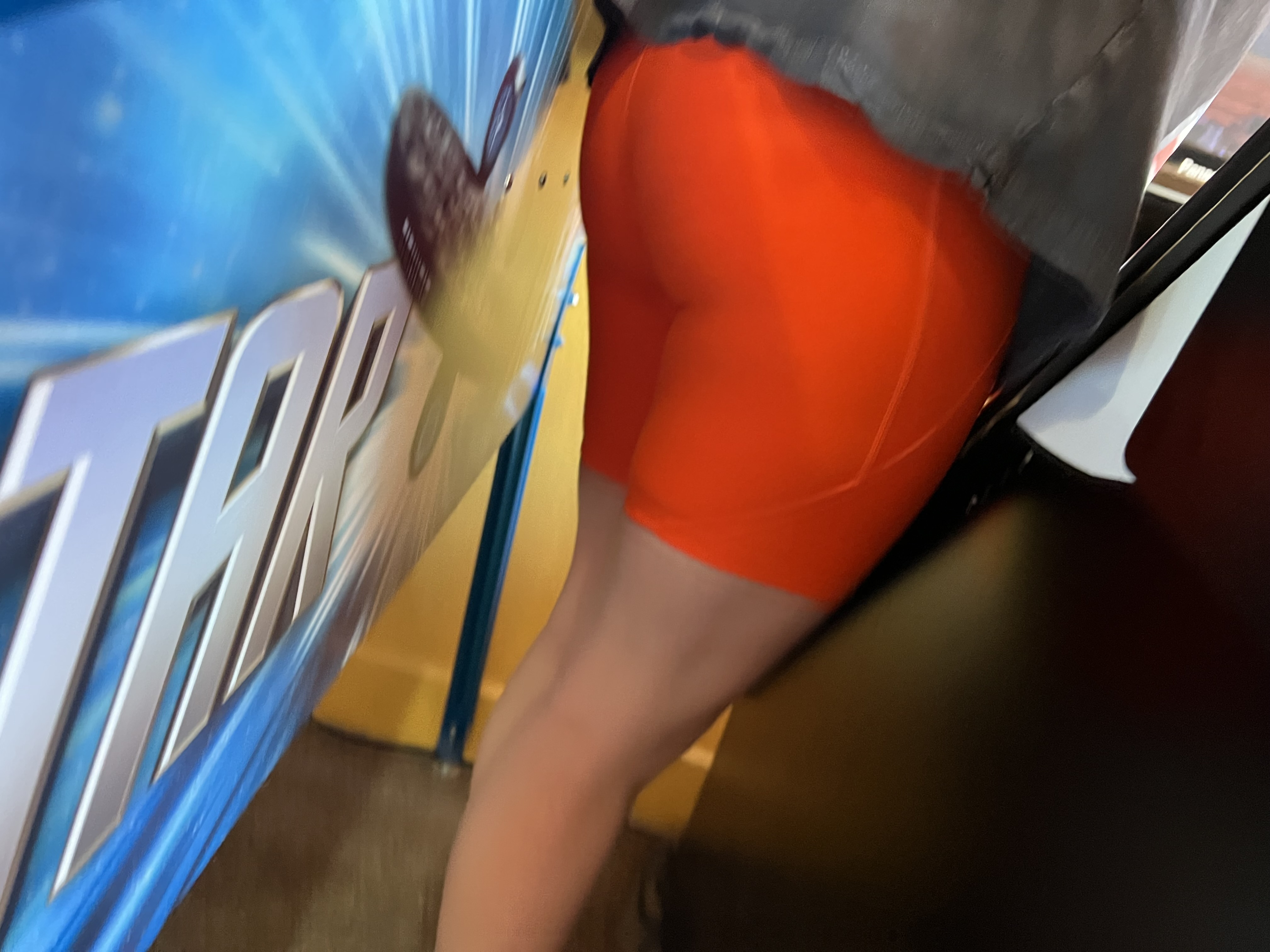 PAWG bent over (oc) bright orange biker shorts - Spandex, Leggings & Yoga Pants - Forum