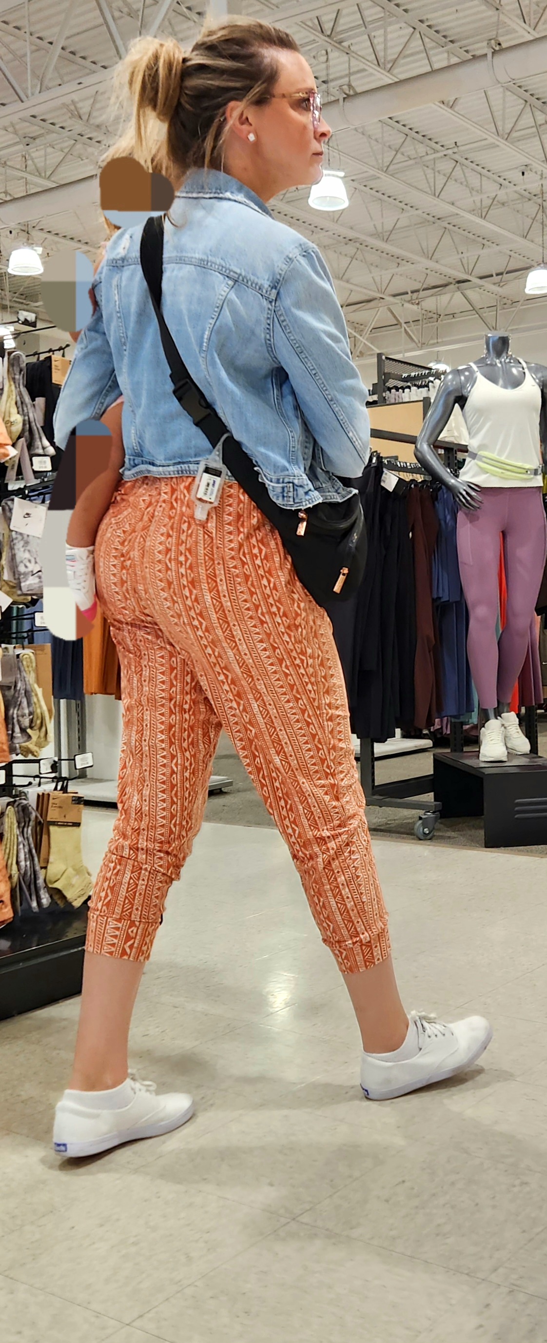 Mom mean Mugging me - ass - Forum