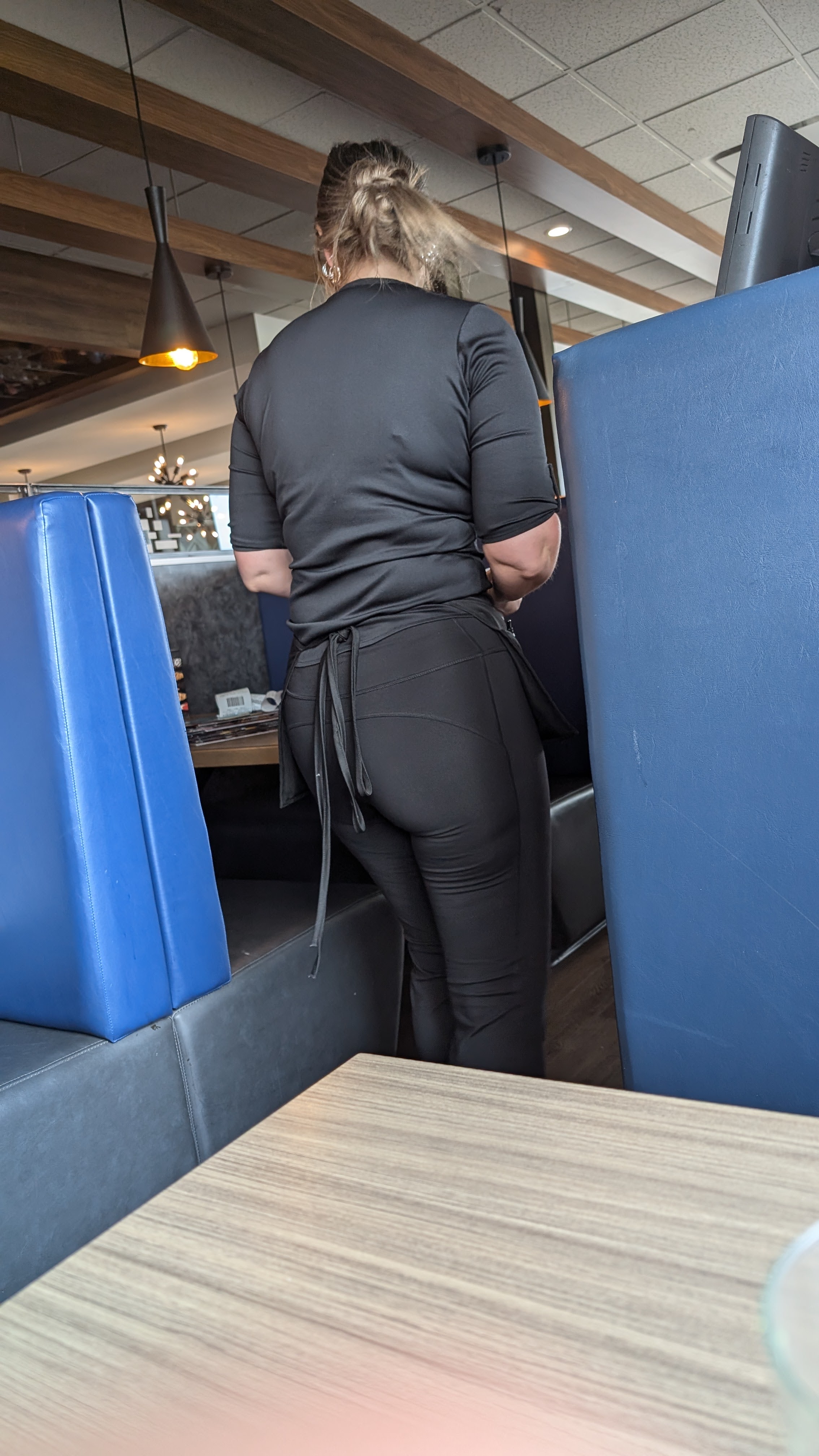 Waitress restaurant black us right - Spandex, Leggings & Yoga Pants - Forum