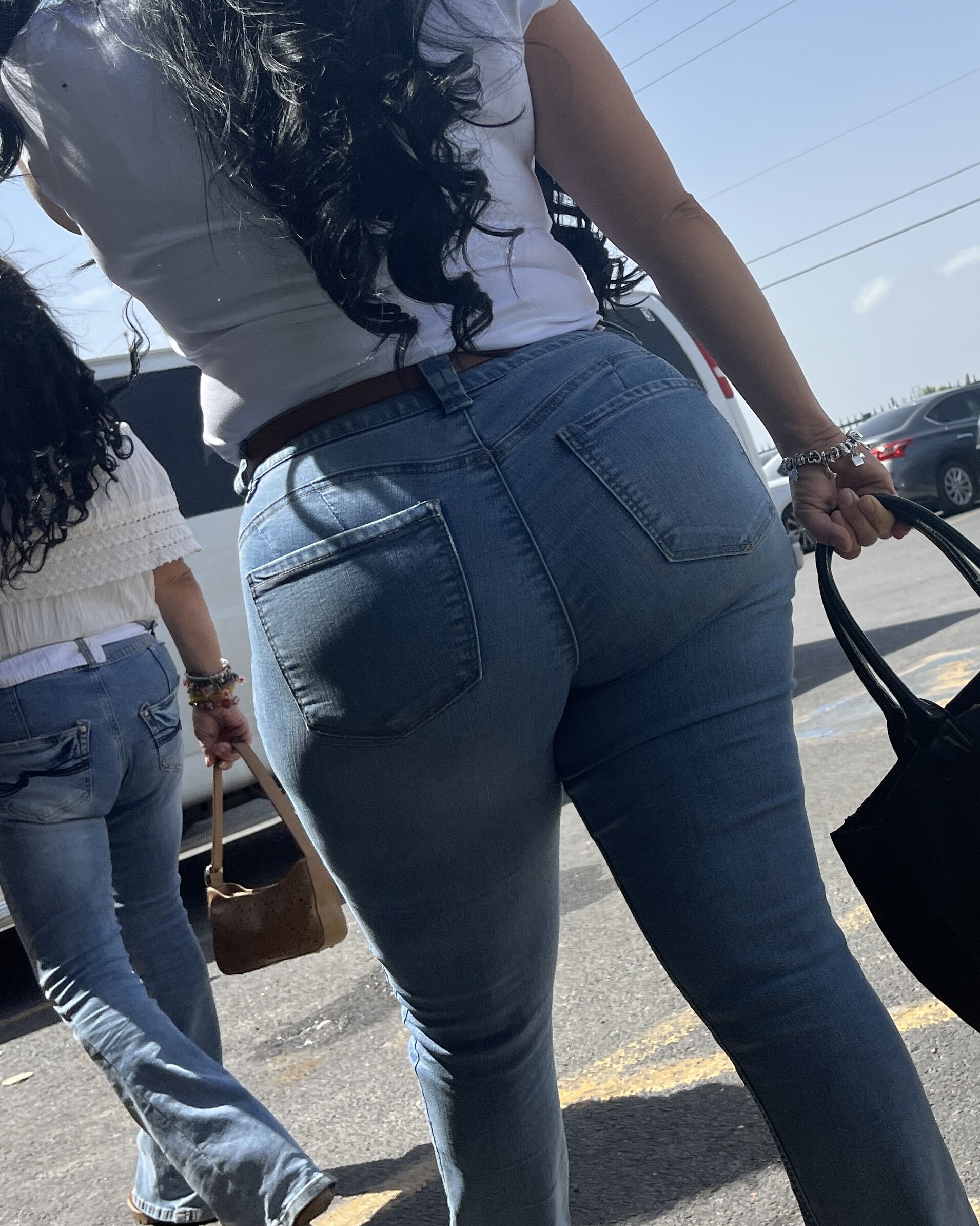 Curvy Latina In Tight Jeans Oc Tight Jeans Forum