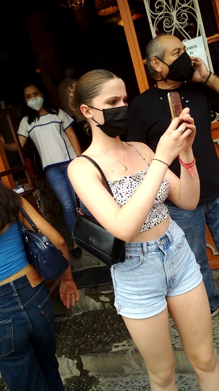 Tourist girl in tight short shorts (VPL) - Short Shorts & Volleyball - Forum