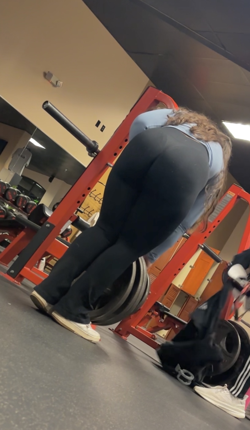 Third times a charm! Sexy Fit Juicy Ass at the gym Pt3 🥵💦 - Forum
