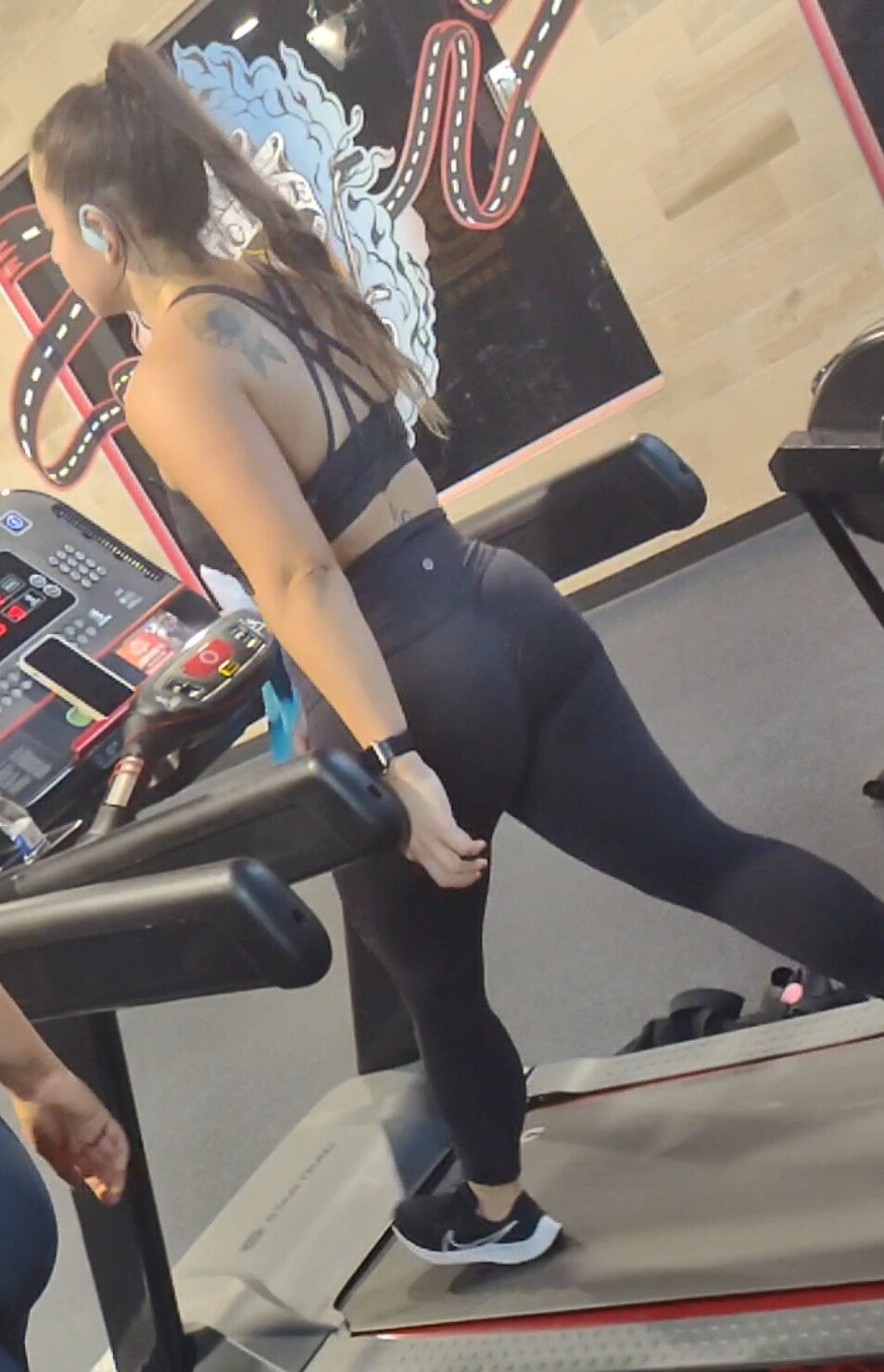 2 gym pawgs on treadmill side by side - Spandex, Leggings & Yoga Pants - Forum