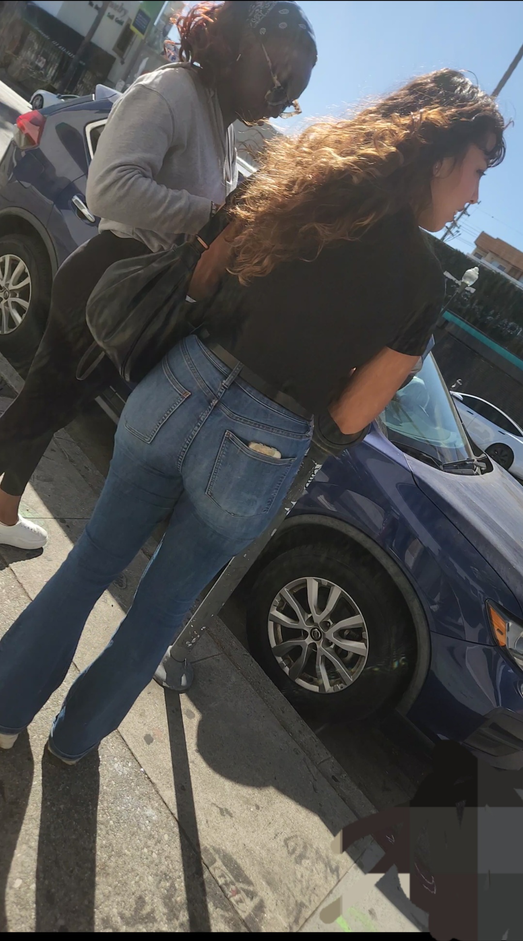 Tasty Latina/Black Meter Feeders - Tight Jeans - Forum