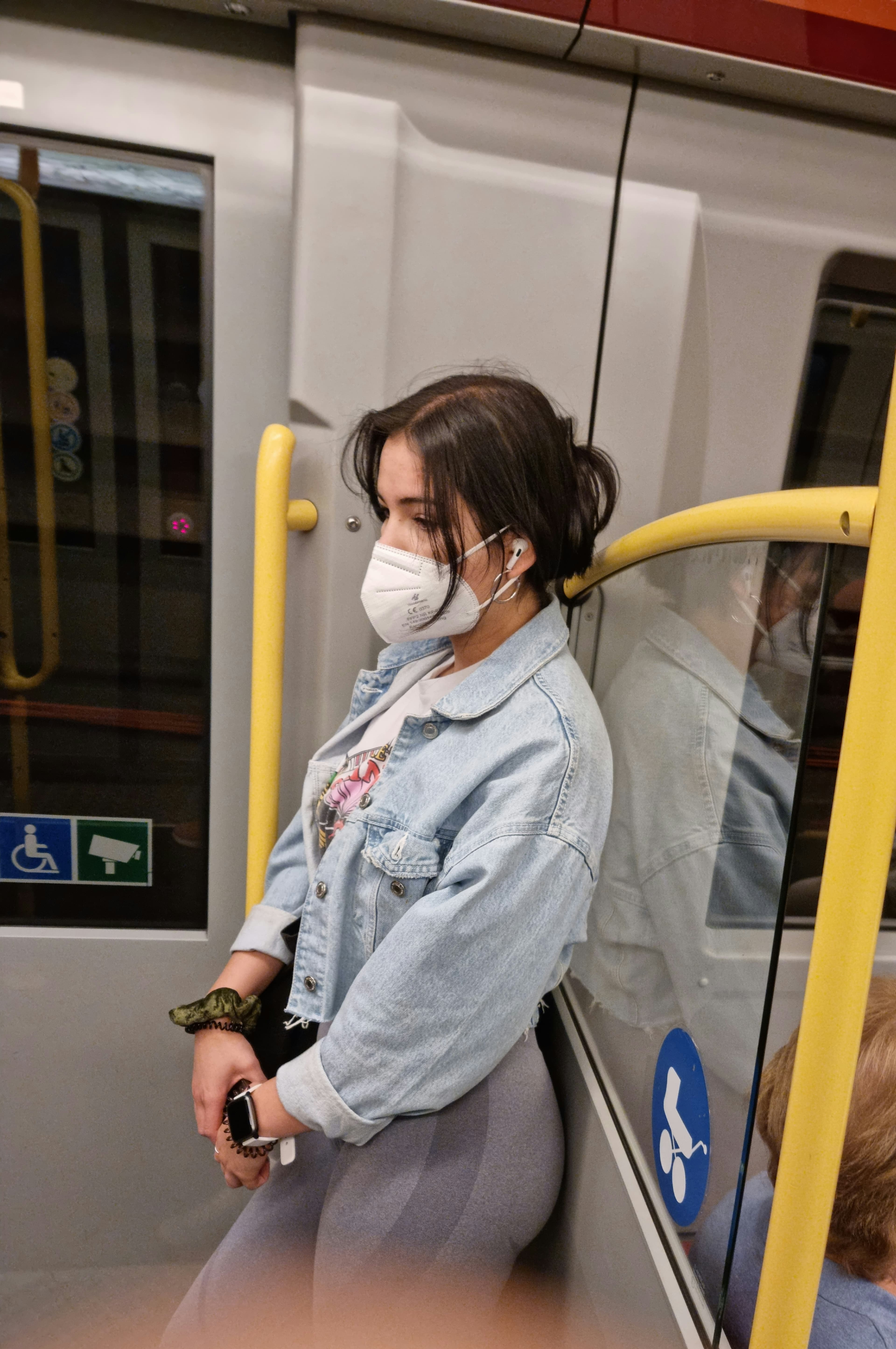 From Today Pretty Girl In Public Transport Spandex Leggings And Yoga