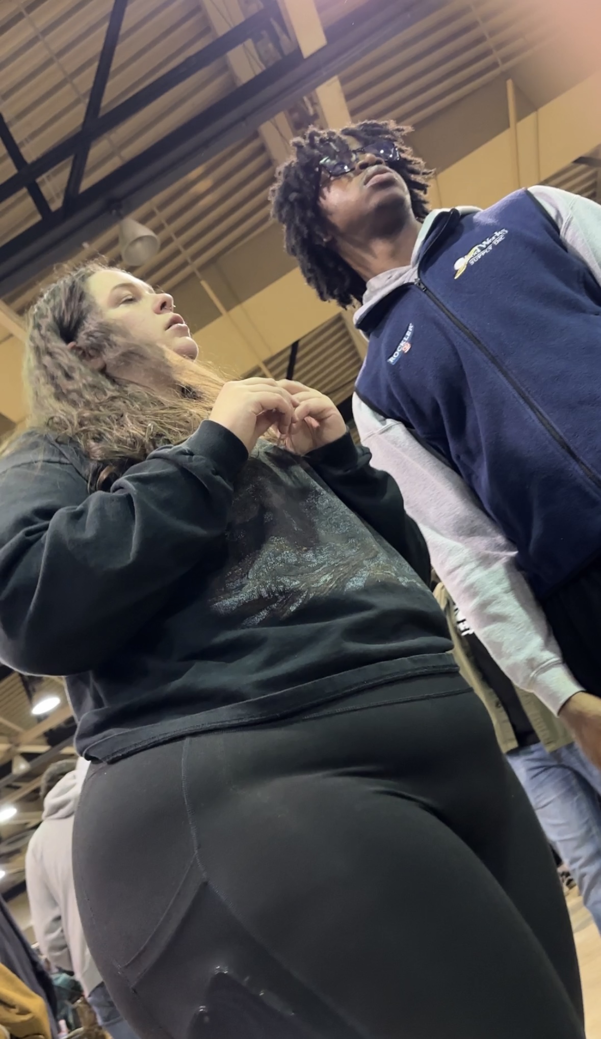 HUGE thick BBW ass in tight leggings that would squash you! 😮‍💨 - Forum