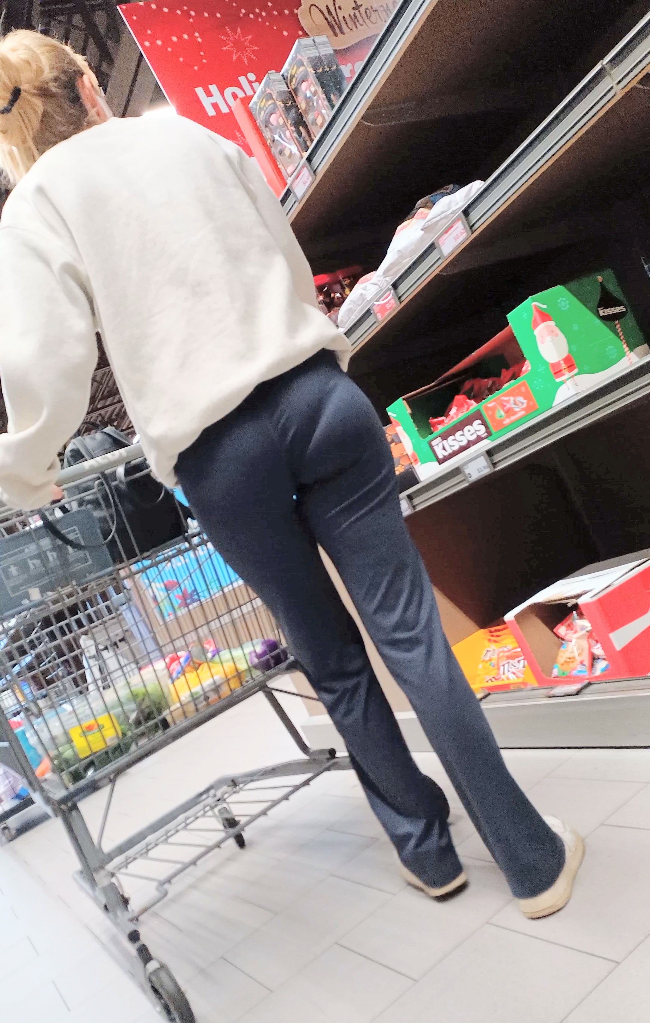 The Most Rediculous VPL I've Ever Seen! w/video (OC) - Spandex ...