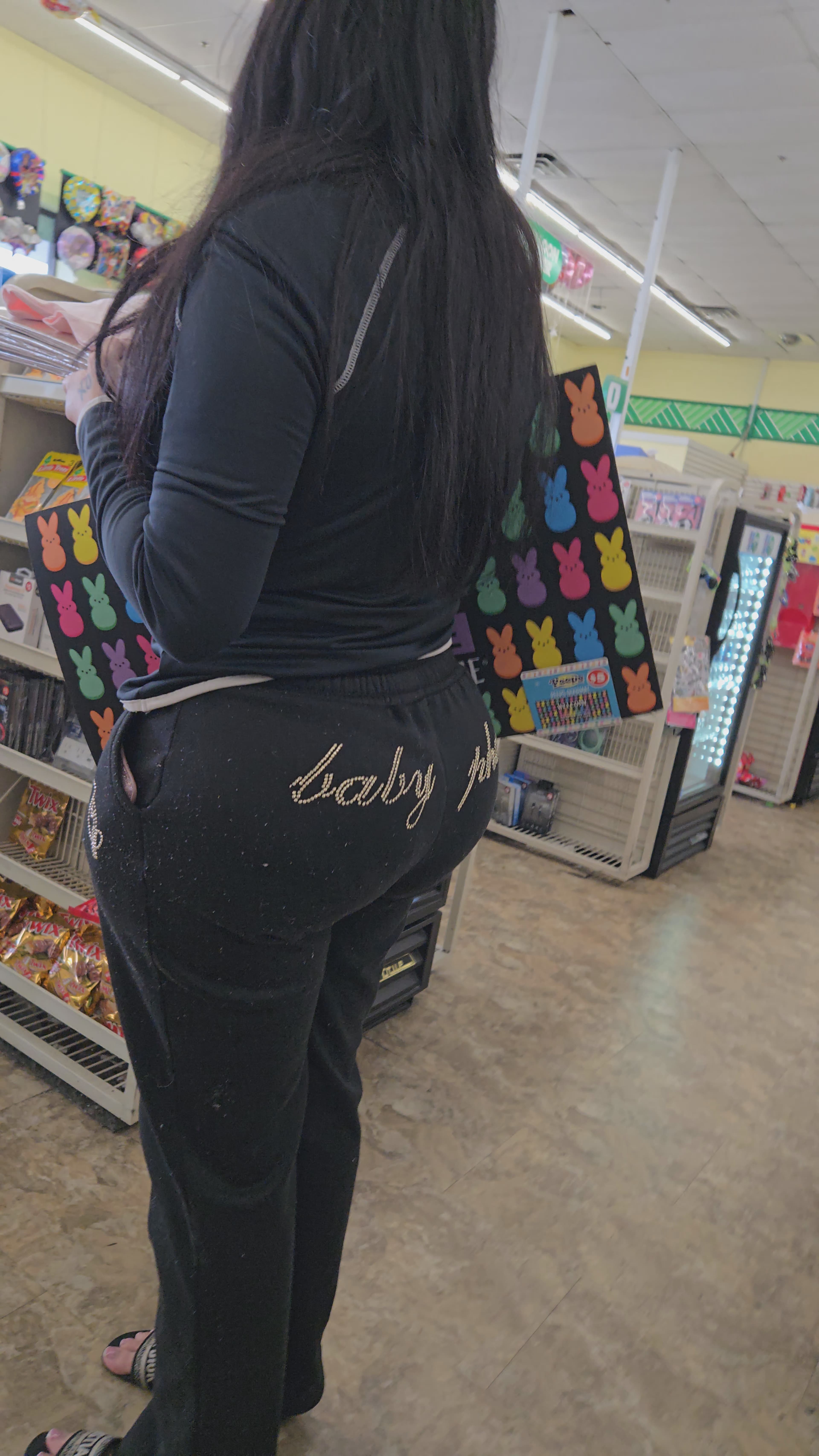 Big Booty Dollar Tree Dominican in sweat suit (BBL?) - Spandex ...