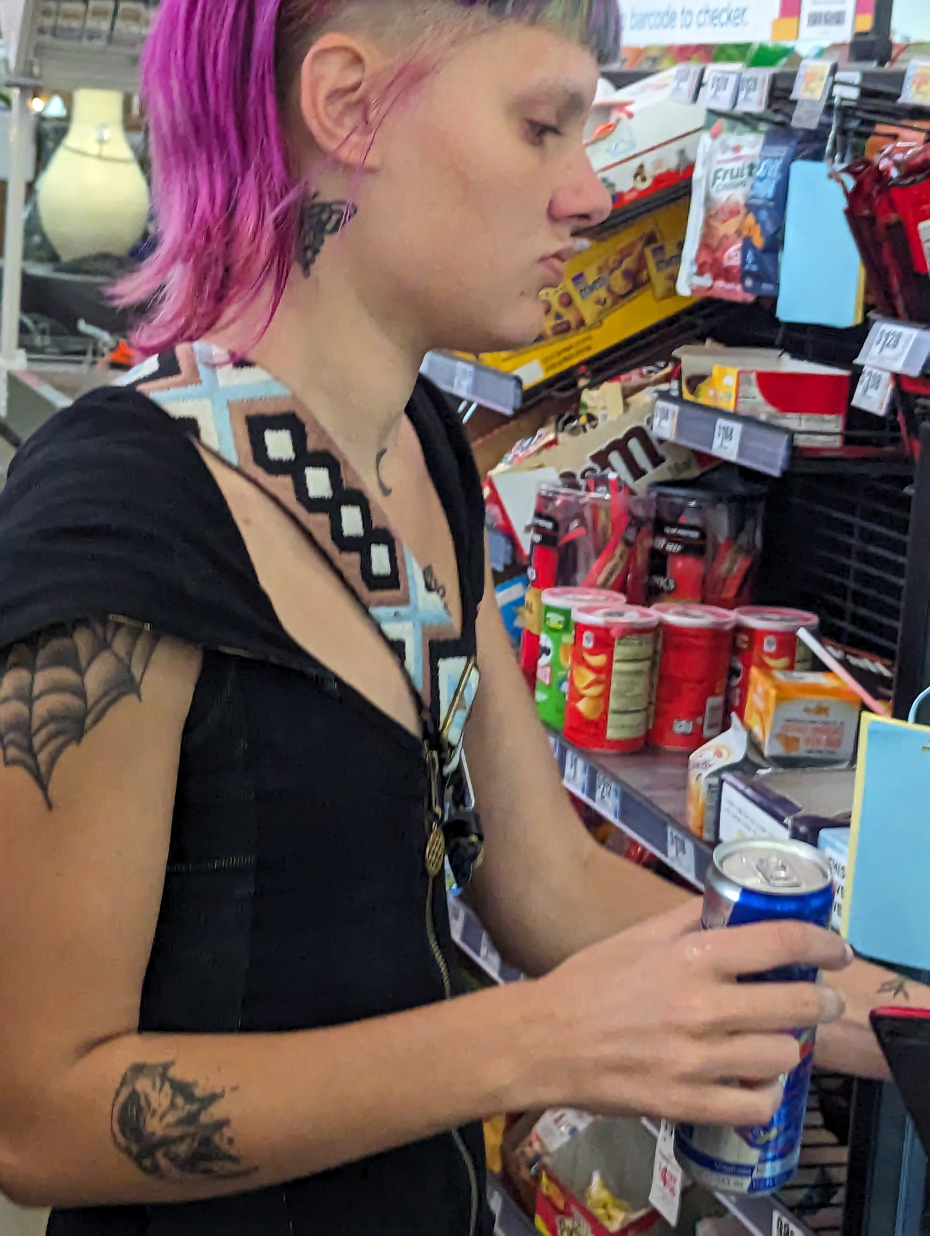 Alt chick with pink hair and cheeks out - Short Shorts & Volleyball - Forum